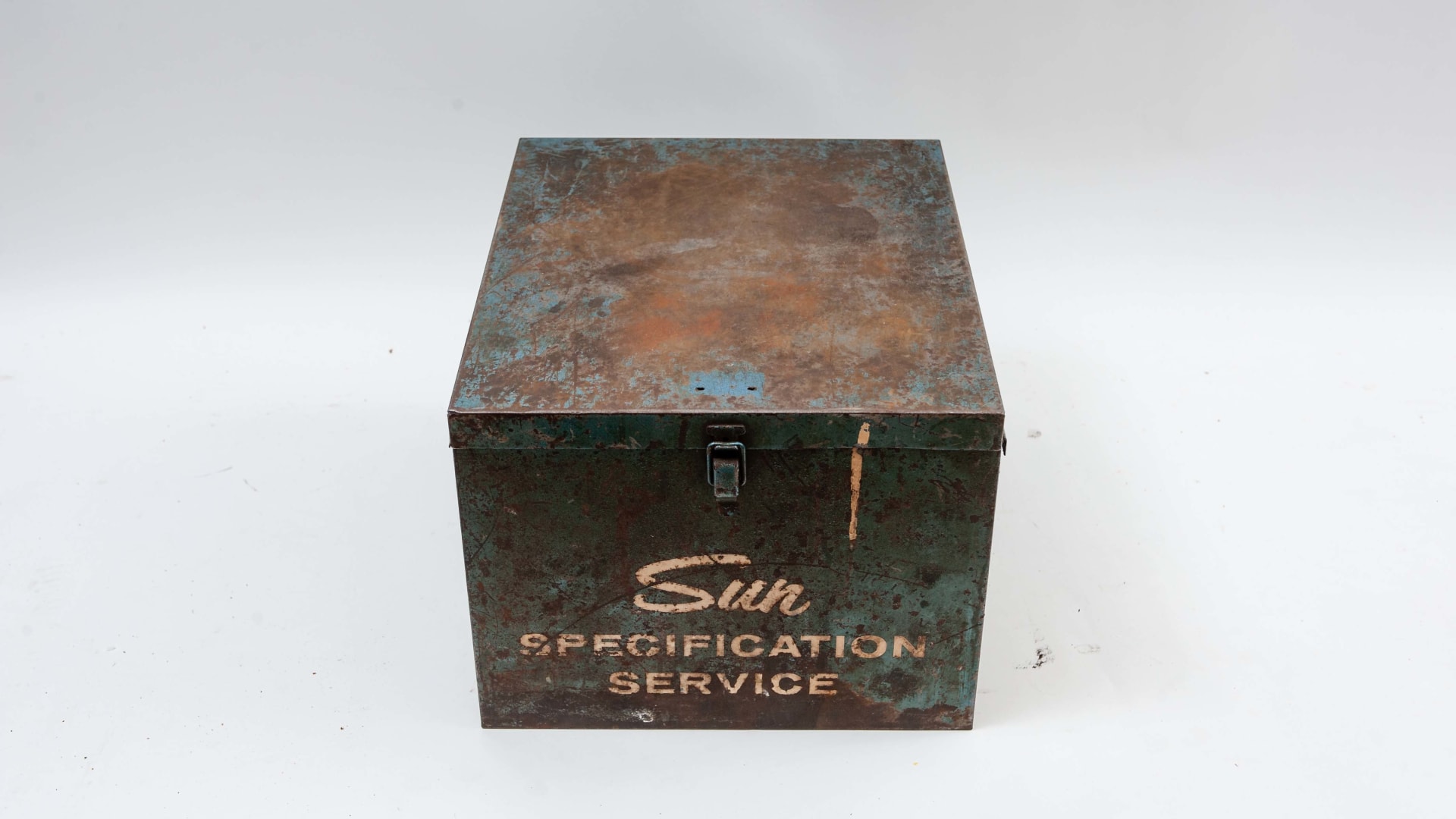 Sun Specifications Boxes at Indy Road Art 2021 as B163 - Mecum Auctions