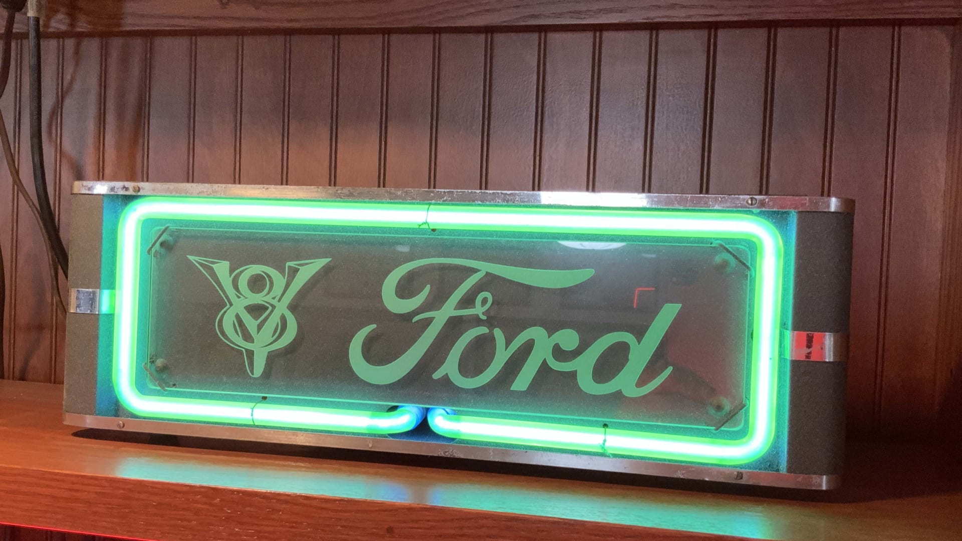 Ford V8 Neon Sign at Indy Road Art 2021 as Q145 - Mecum Auctions