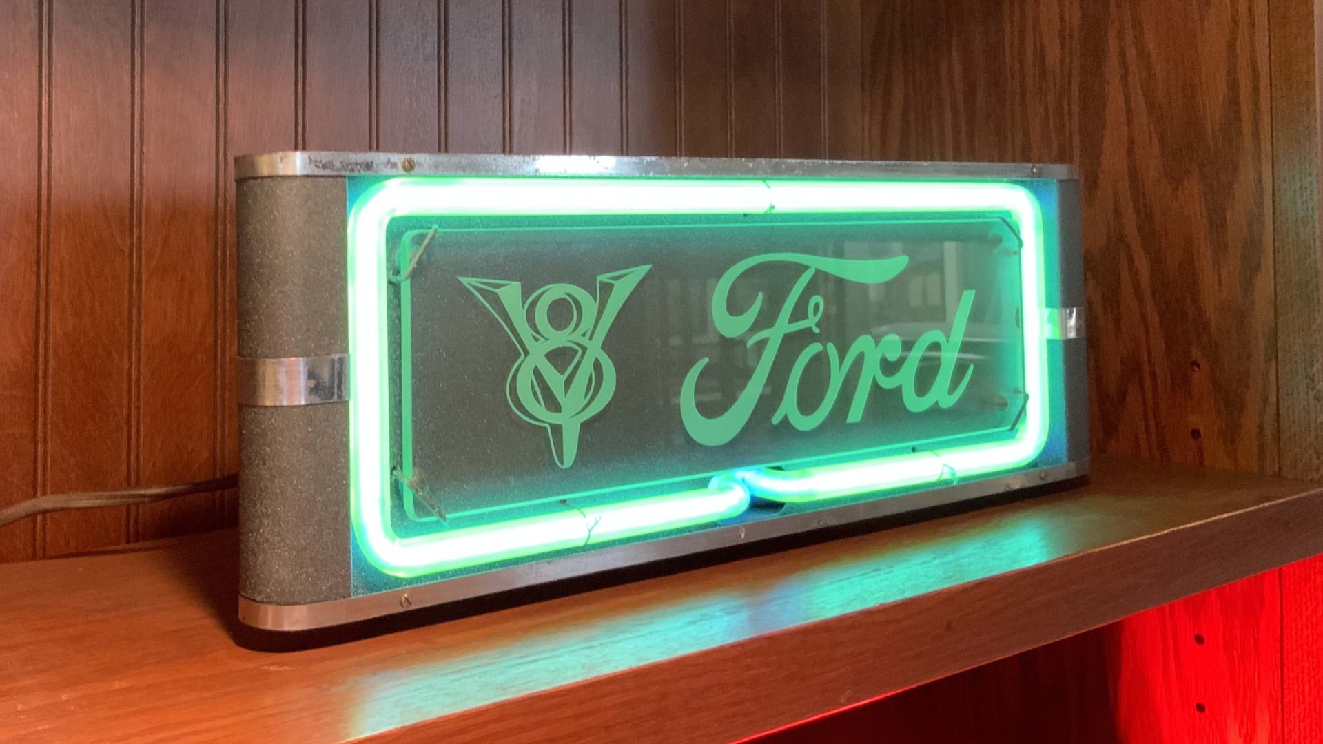 Ford V8 Neon Sign at Indy Road Art 2021 as Q145 - Mecum Auctions