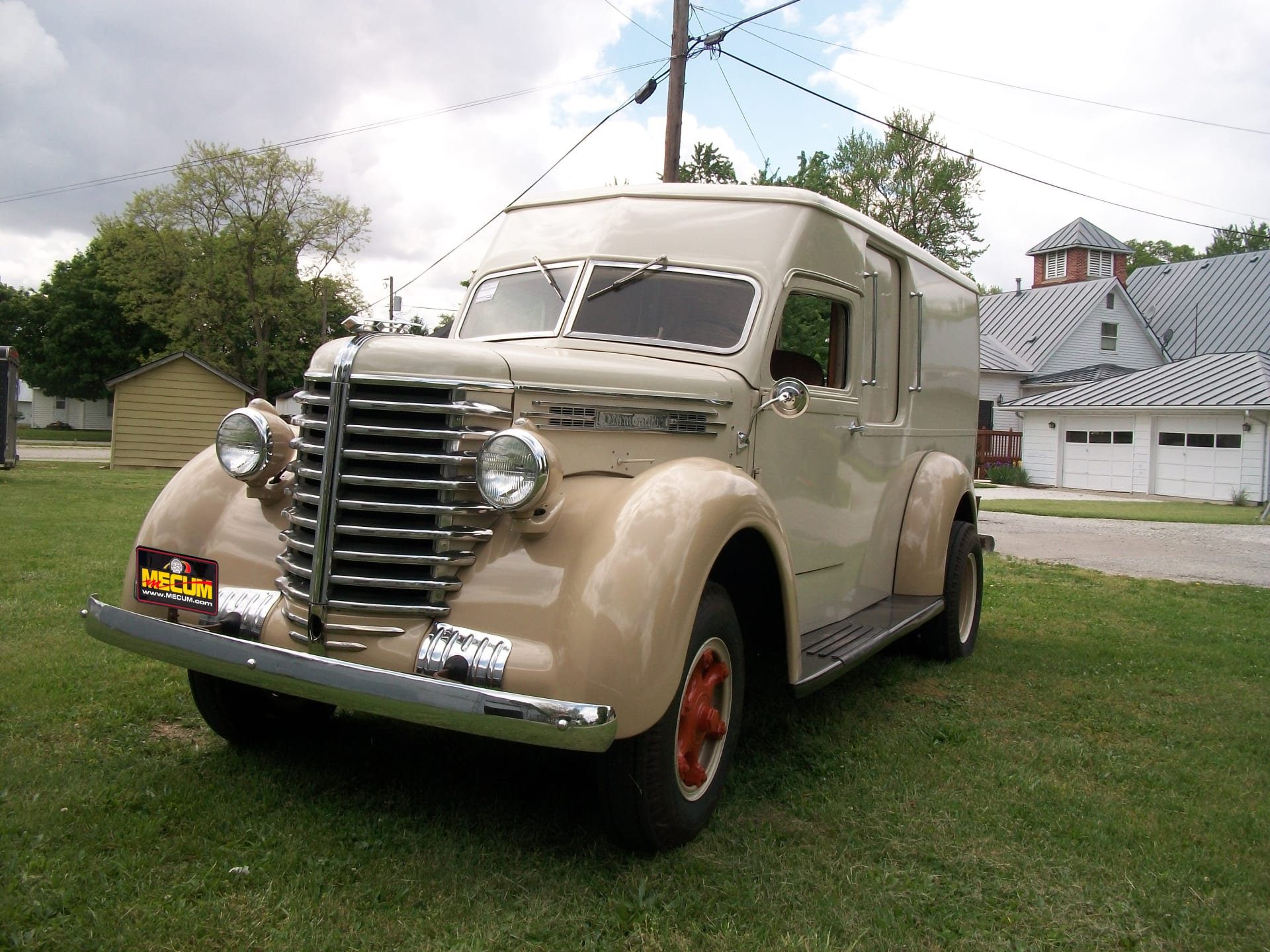 1947 Diamond T Panel Truck at Dana Mecum's 25th Original Spring Classic ...