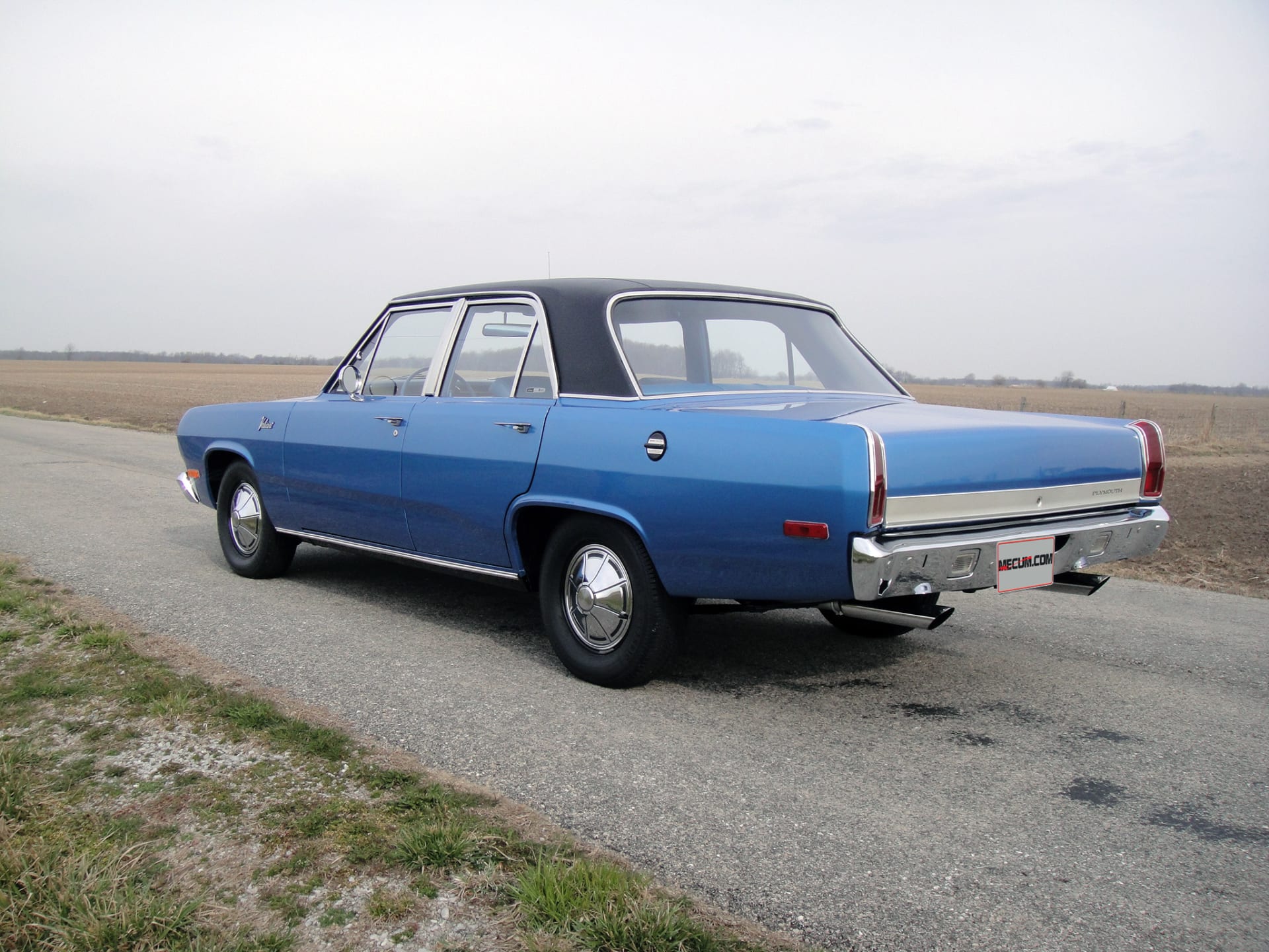 1972 Plymouth Valiant 4-Door at Dana Mecum's 26th Original Spring ...