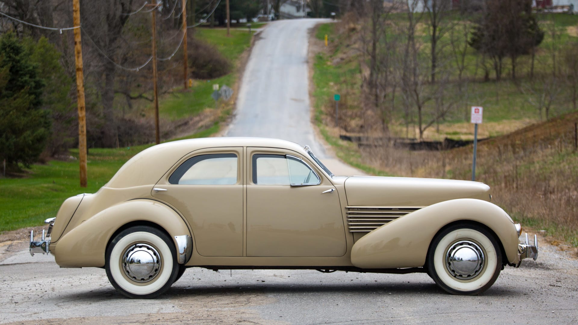 1937 Cord 812 Beverly Sedan at Indy 2017 as F144 - Mecum Auctions