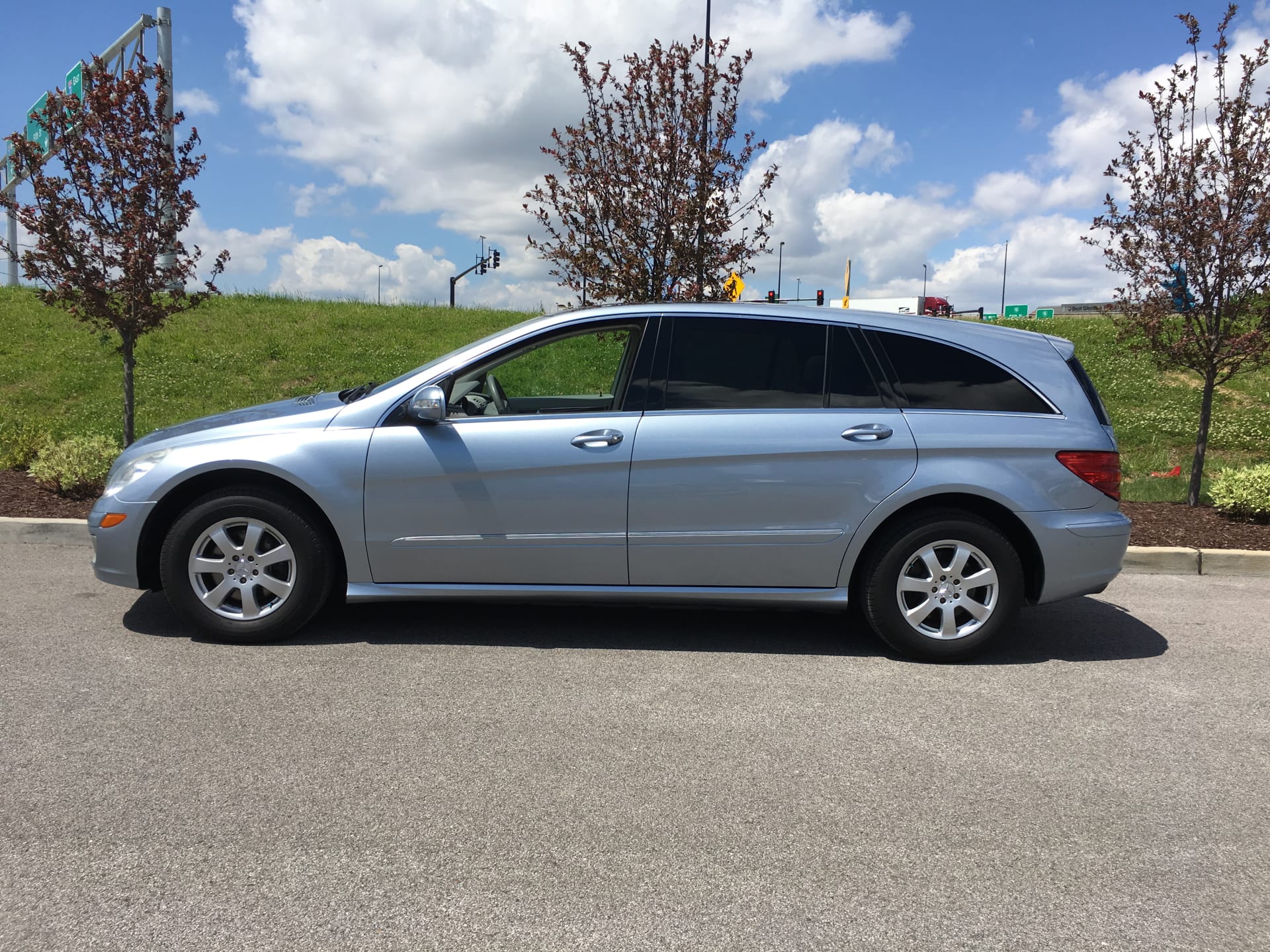 2007 Mercedes-Benz R350 at Indy 2017 as W50.1 - Mecum Auctions