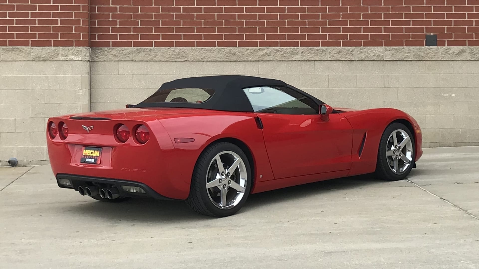 2008 Chevrolet Corvette Convertible at Indy 2018 as W7 - Mecum Auctions