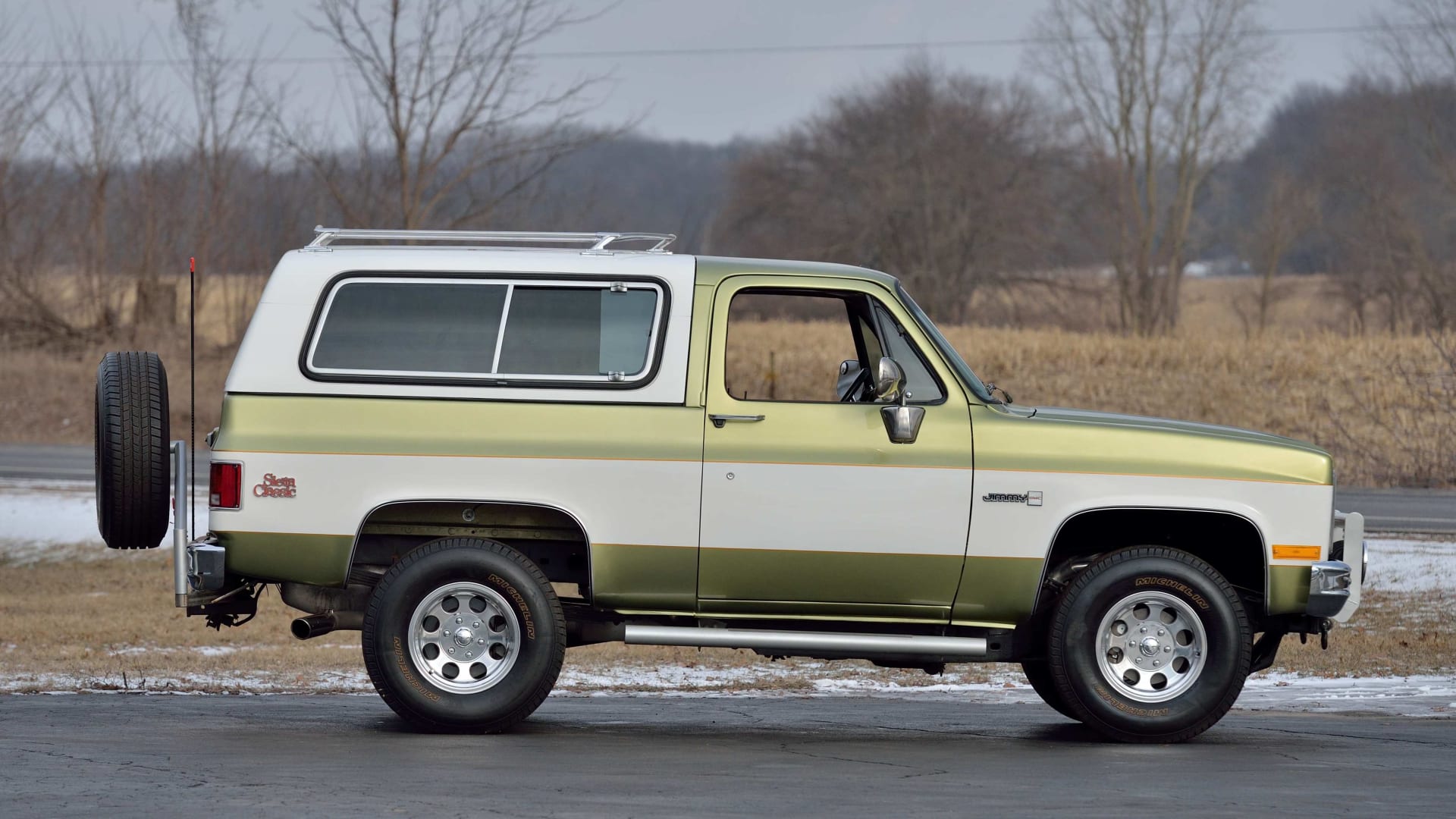 1986 GMC Jimmy Resto Mod at Indy 2019 as F31 - Mecum Auctions