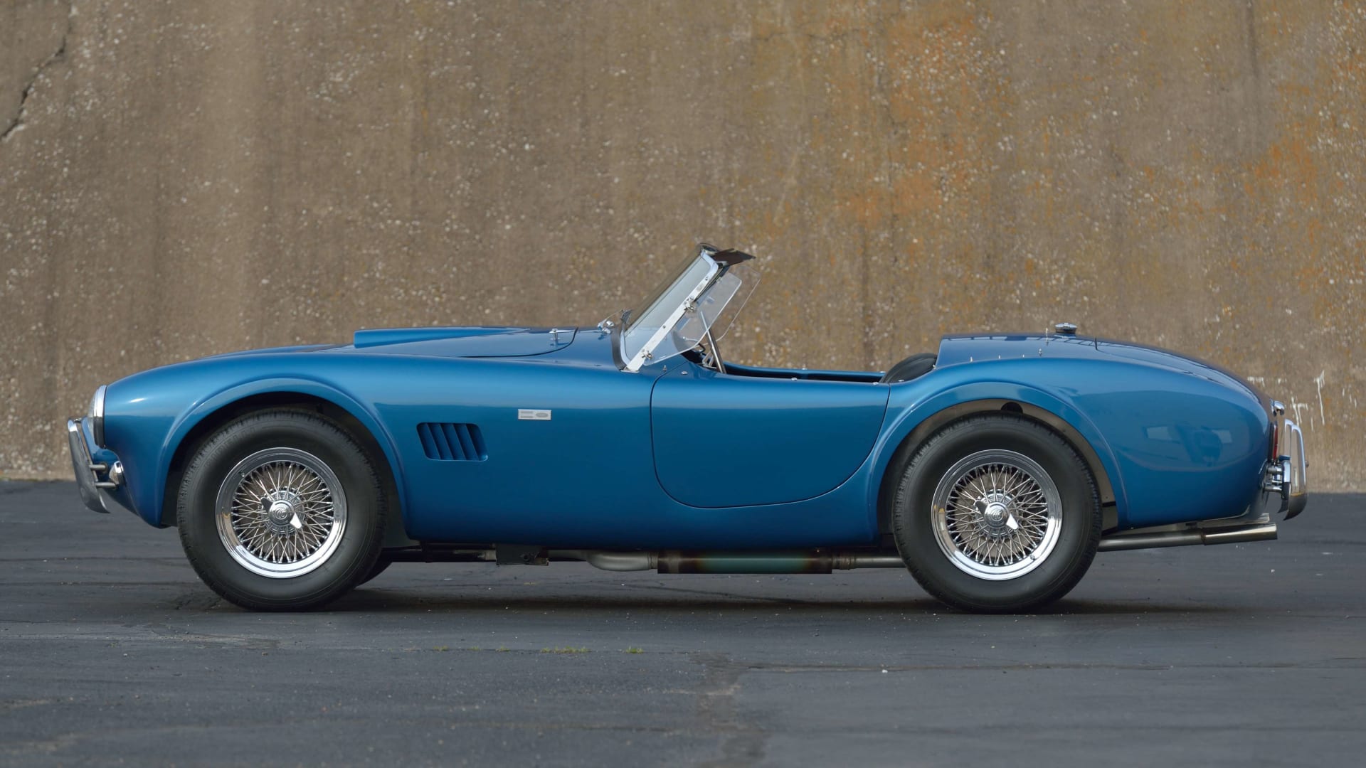 1963 Shelby 289 Cobra Roadster at Indy 2020 as F167 - Mecum Auctions