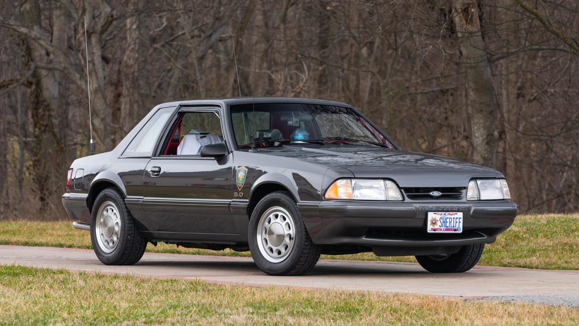 1992 Ford Mustang SSP Police Interceptor at Indy 2021 as F99 - Mecum ...