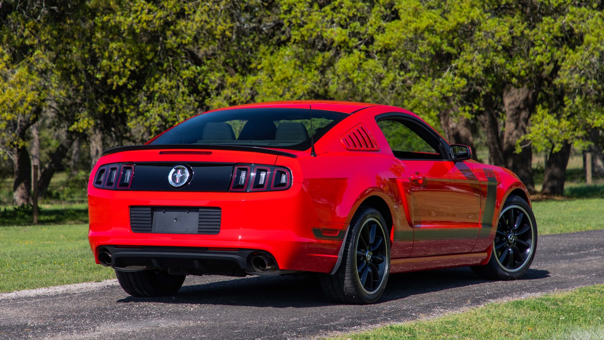 2013 Ford Mustang Boss 302 at Indy 2021 as L26.1 - Mecum Auctions