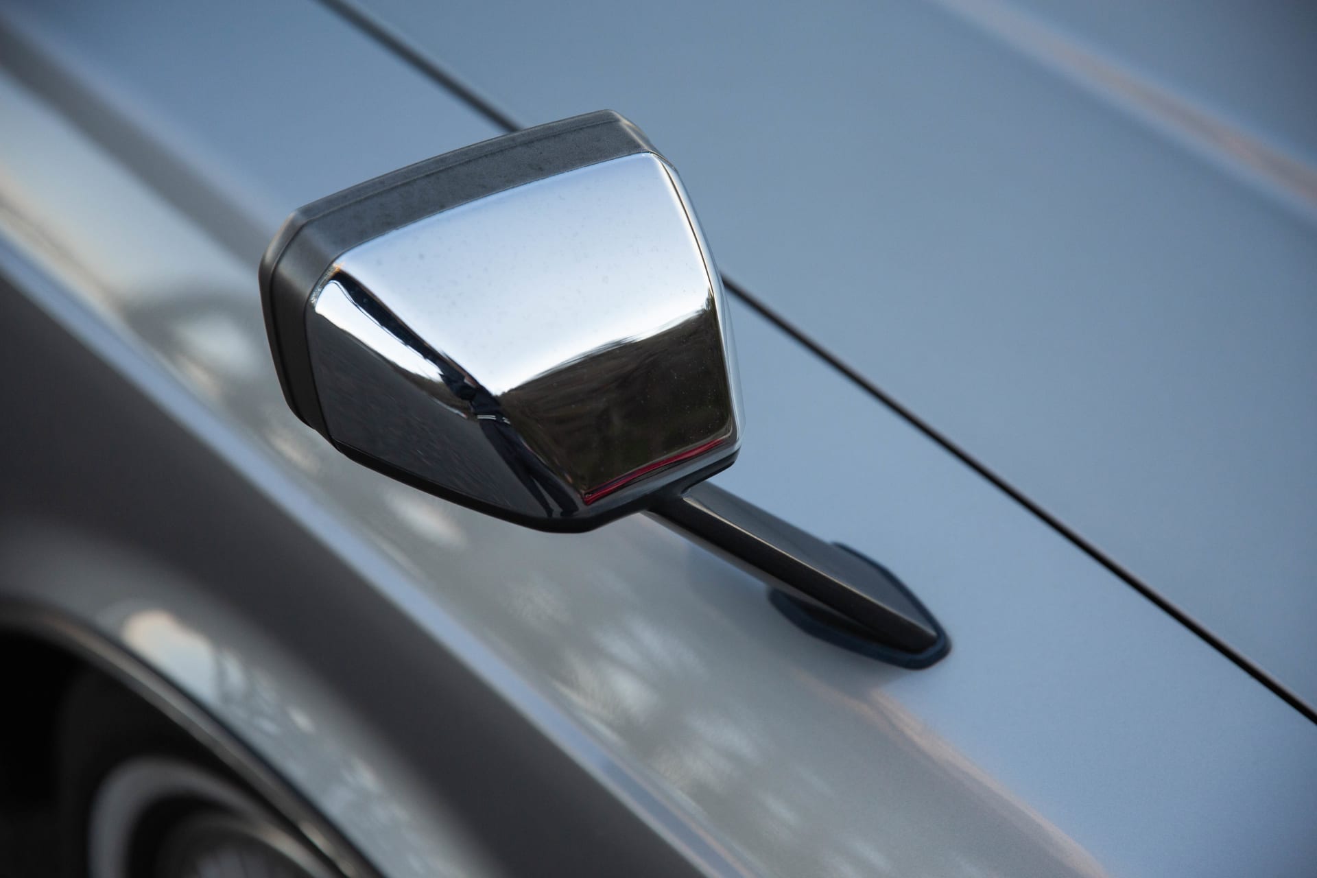 1995 Toyota Century VG45 at Indy 2021 as T28 - Mecum Auctions