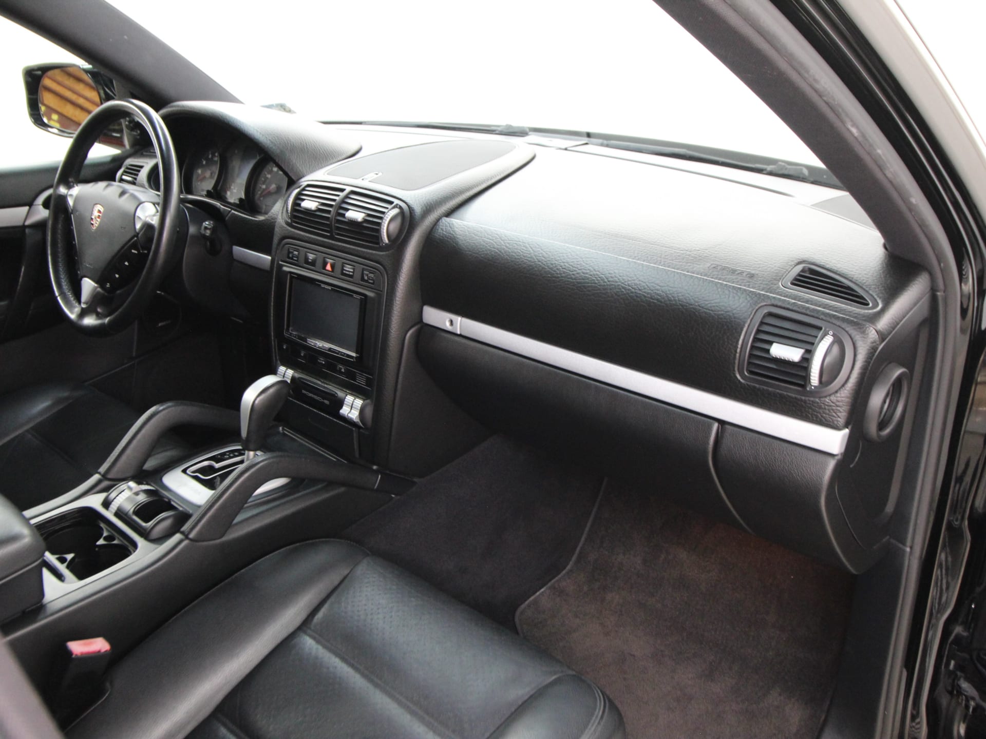 2008 Porsche Cayenne at Indy 2022 as K153 - Mecum Auctions