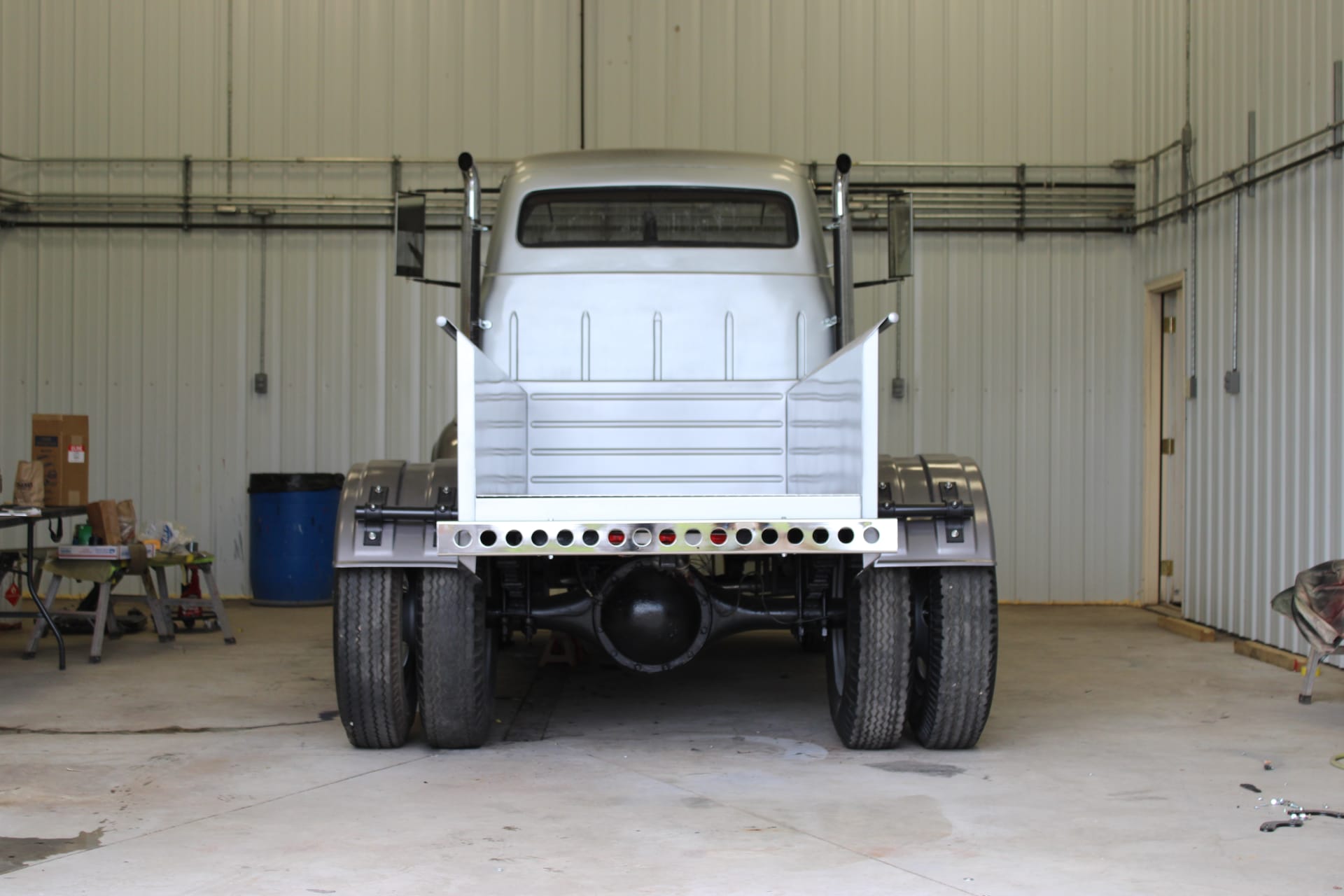 1953 Ford C600 COE Custom Dually at Indy 2022 as G13 - Mecum Auctions