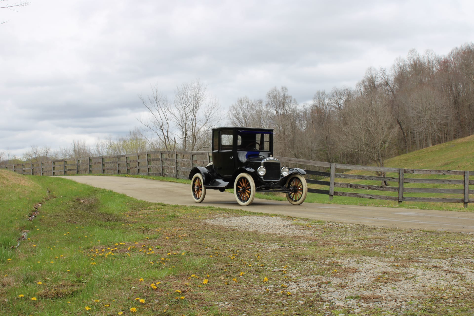 1923 Ford Model T Coupe at Indy 2022 as G35 - Mecum Auctions