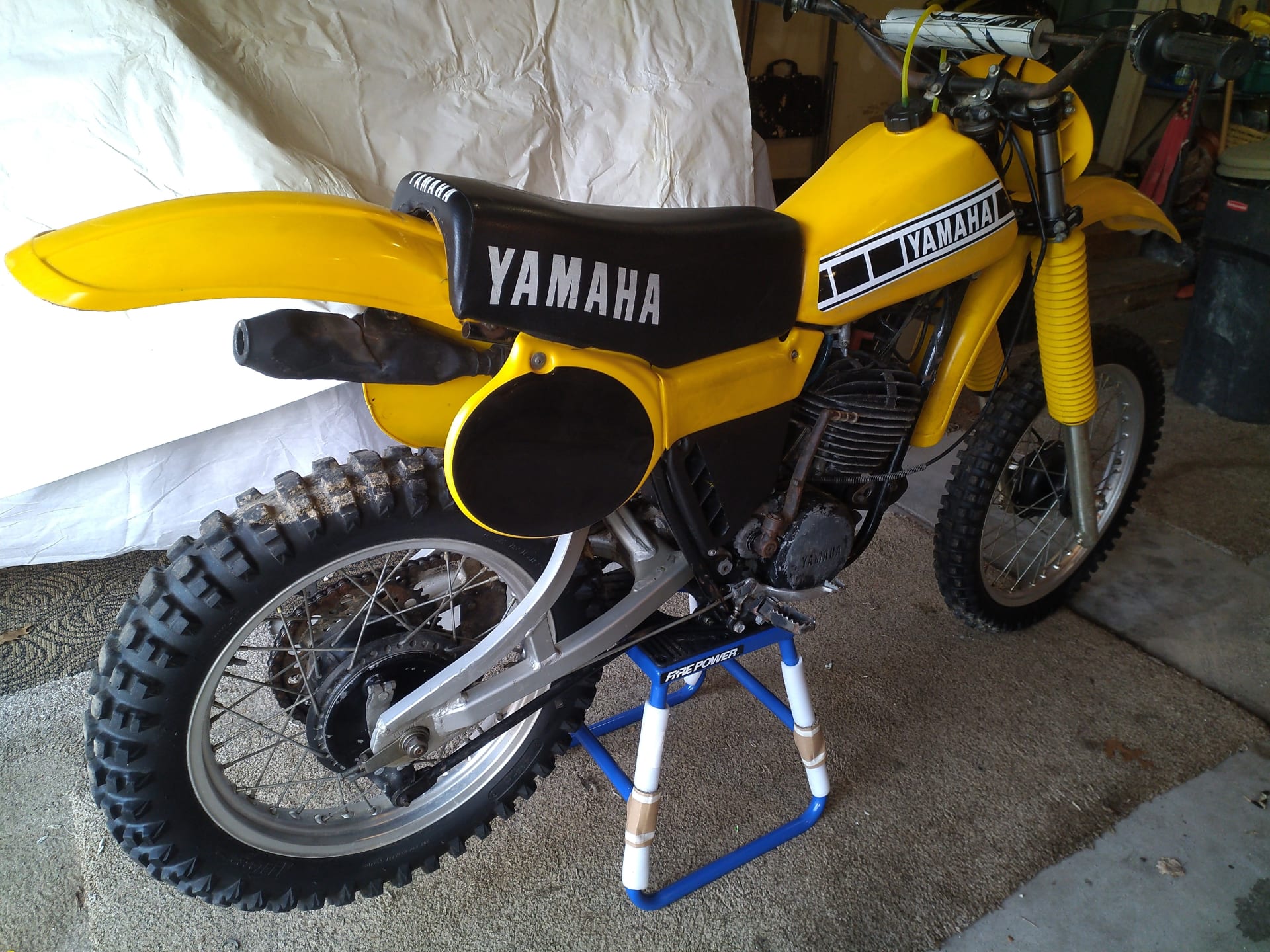 1979 Yamaha YZ400 at Indy 2022 as G73 - Mecum Auctions