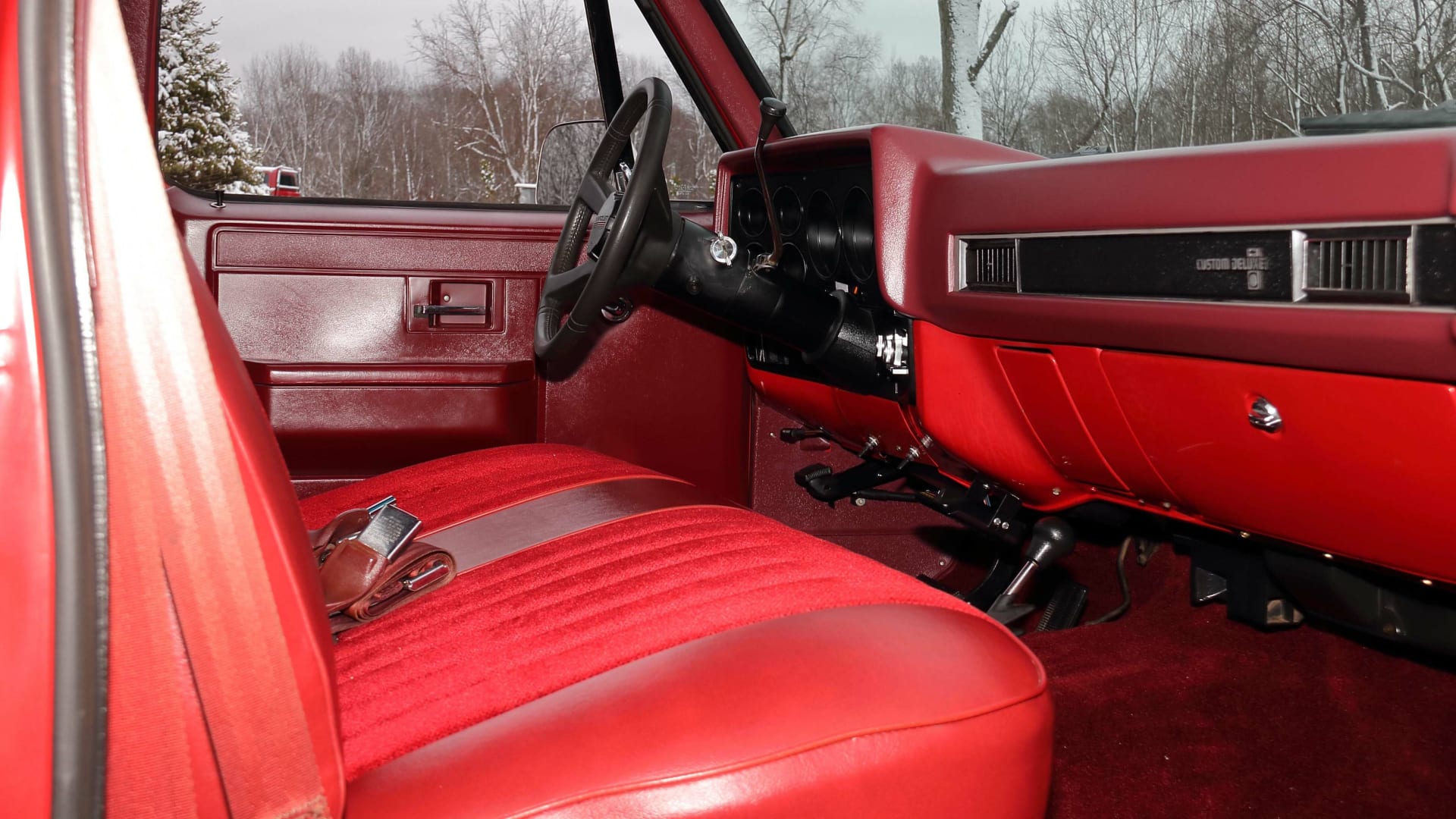 1985 Chevrolet K10 Pickup at Indy 2022 as F56 - Mecum Auctions