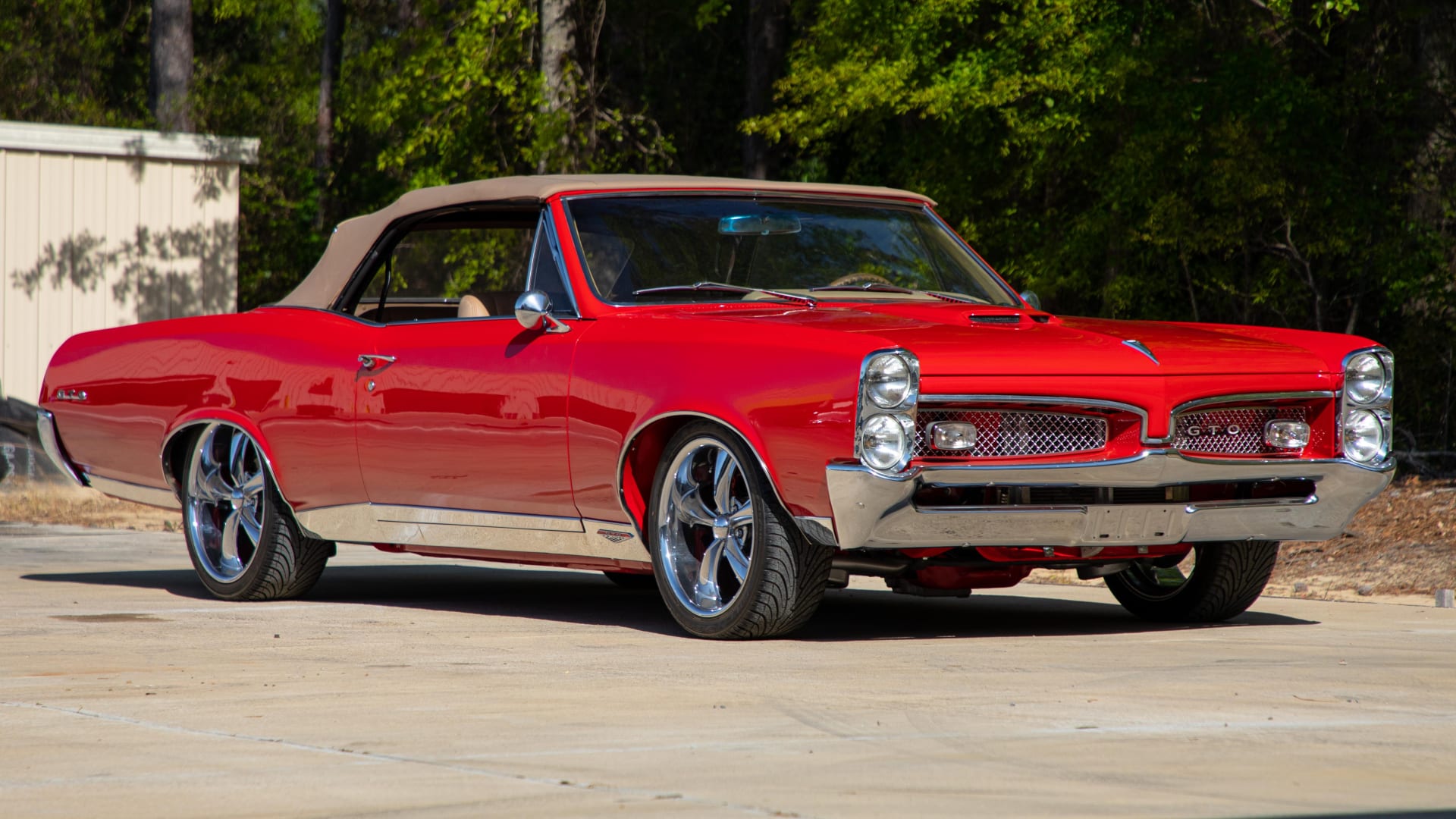 1967 Pontiac GTO Custom at Indy 2022 as S7 - Mecum Auctions