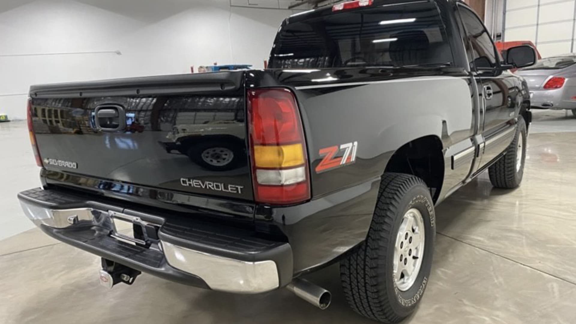 1999 Chevrolet Silverado Z71 Pickup at Indy 2022 as T106.1 - Mecum Auctions