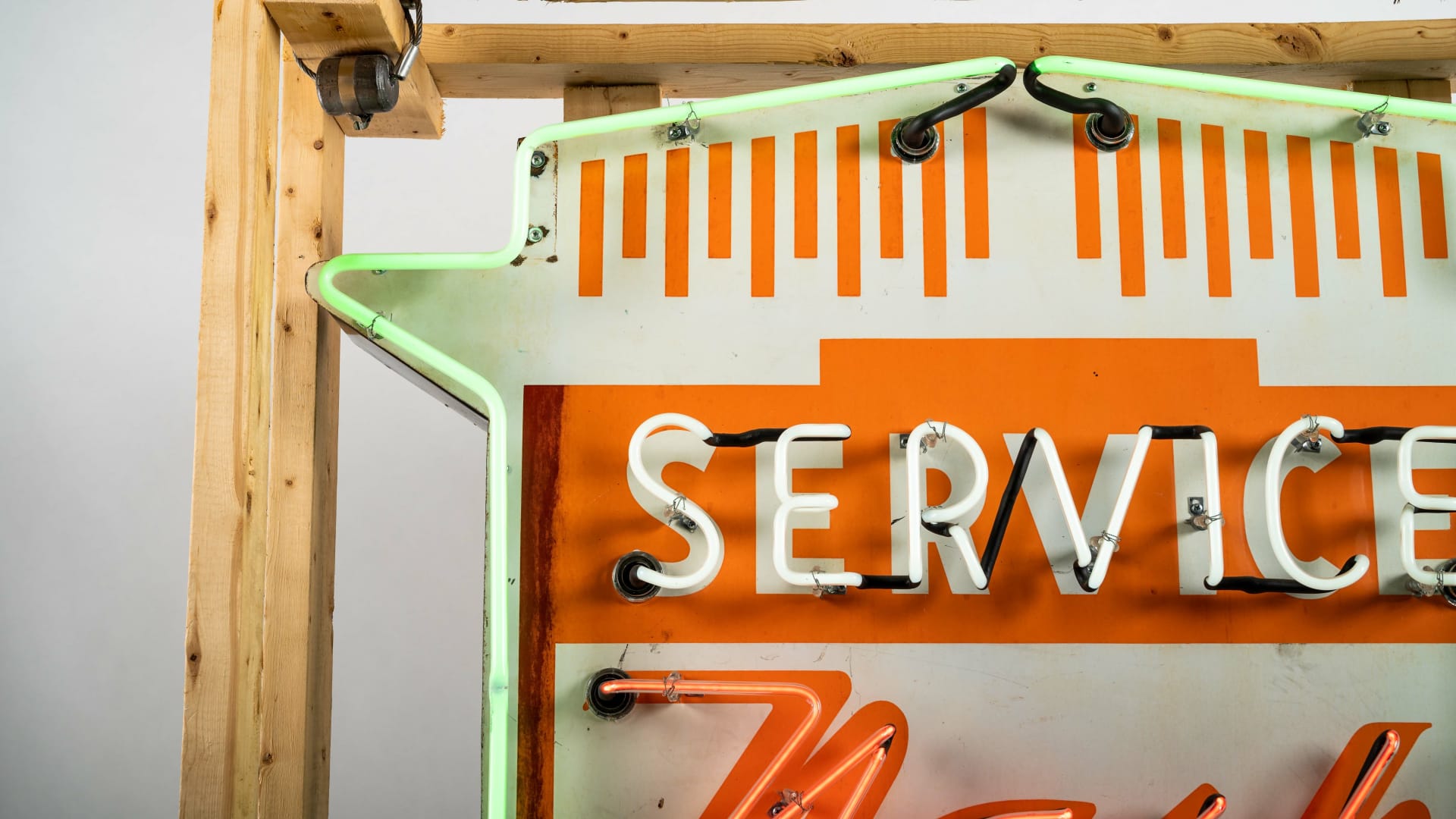 Nash Single-Sided Porcelain Neon Sign at Indy 2022 asZ800 - Mecum Auctions