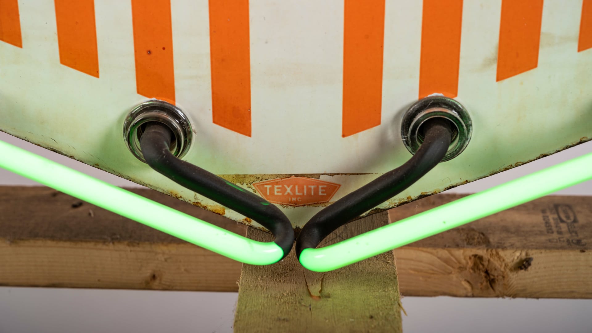 Nash Single-Sided Porcelain Neon Sign at Indy 2022 asZ800 - Mecum Auctions