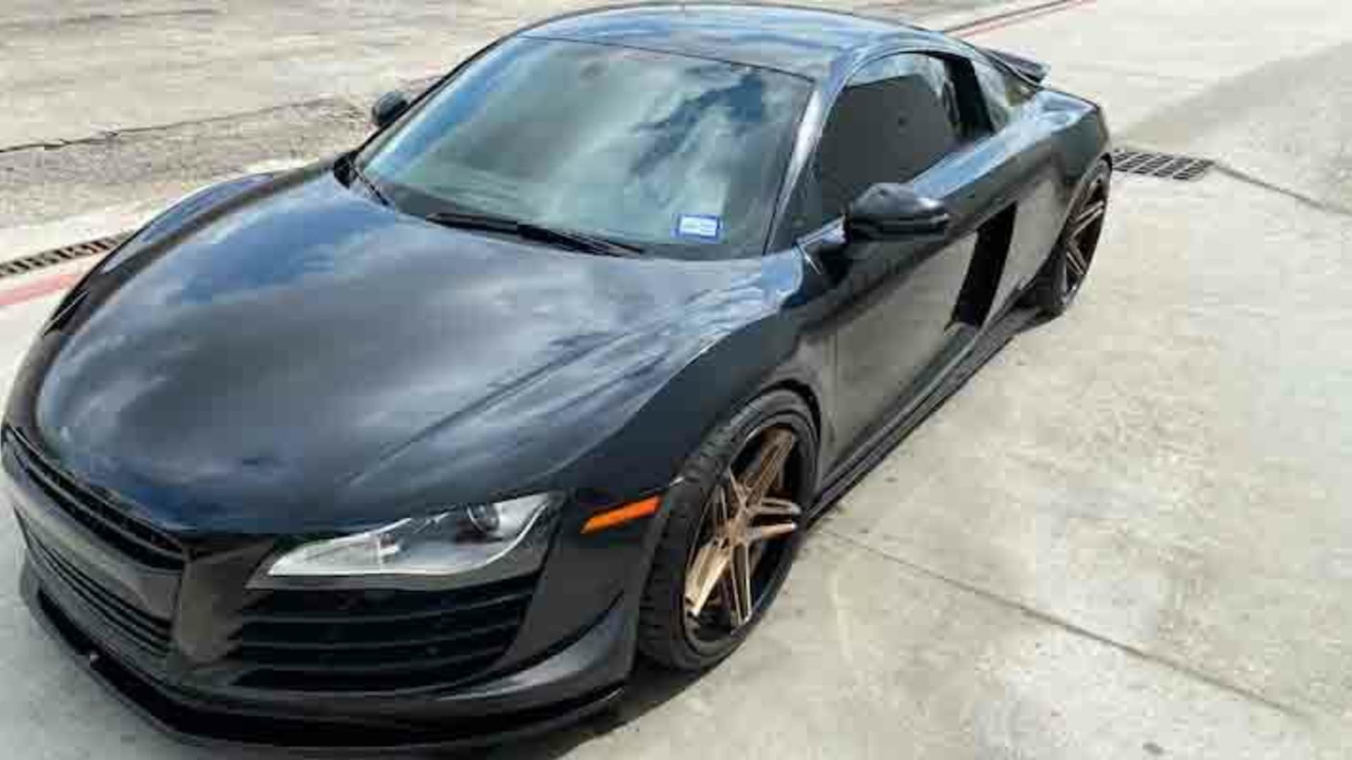 2008 Audi R8 at Indy 2022 as W106.1 - Mecum Auctions
