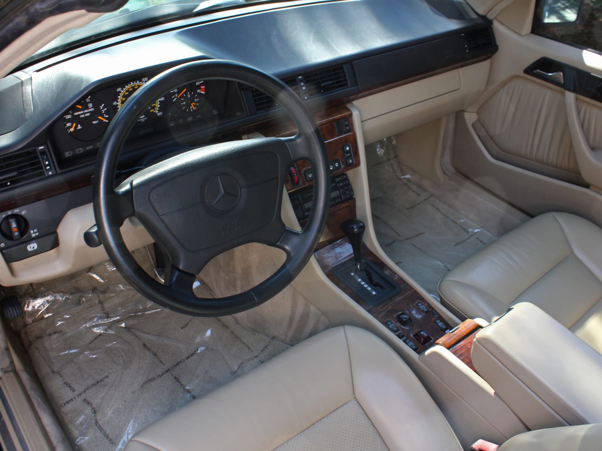 1994 Mercedes-Benz E320 Cabriolet at Seattle 2014 as F47 - Mecum Auctions