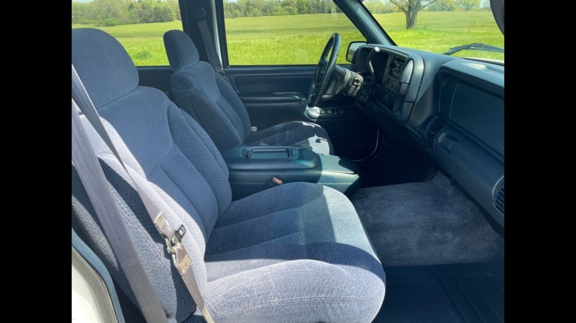 1997 Chevrolet Suburban Custom at Tulsa 2021 as F264 - Mecum Auctions