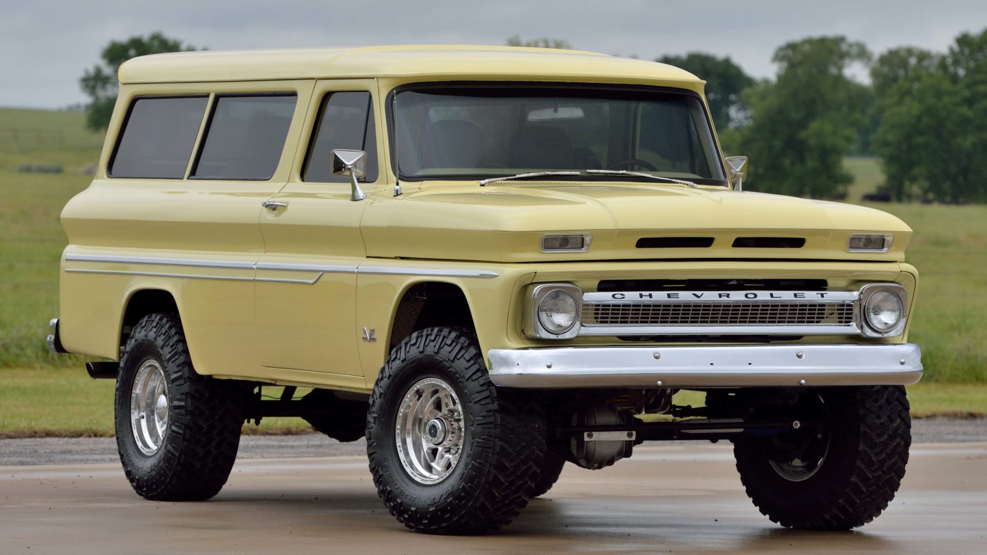 1966 Chevrolet Suburban Custom at Tulsa 2021 as S119.1 - Mecum Auctions