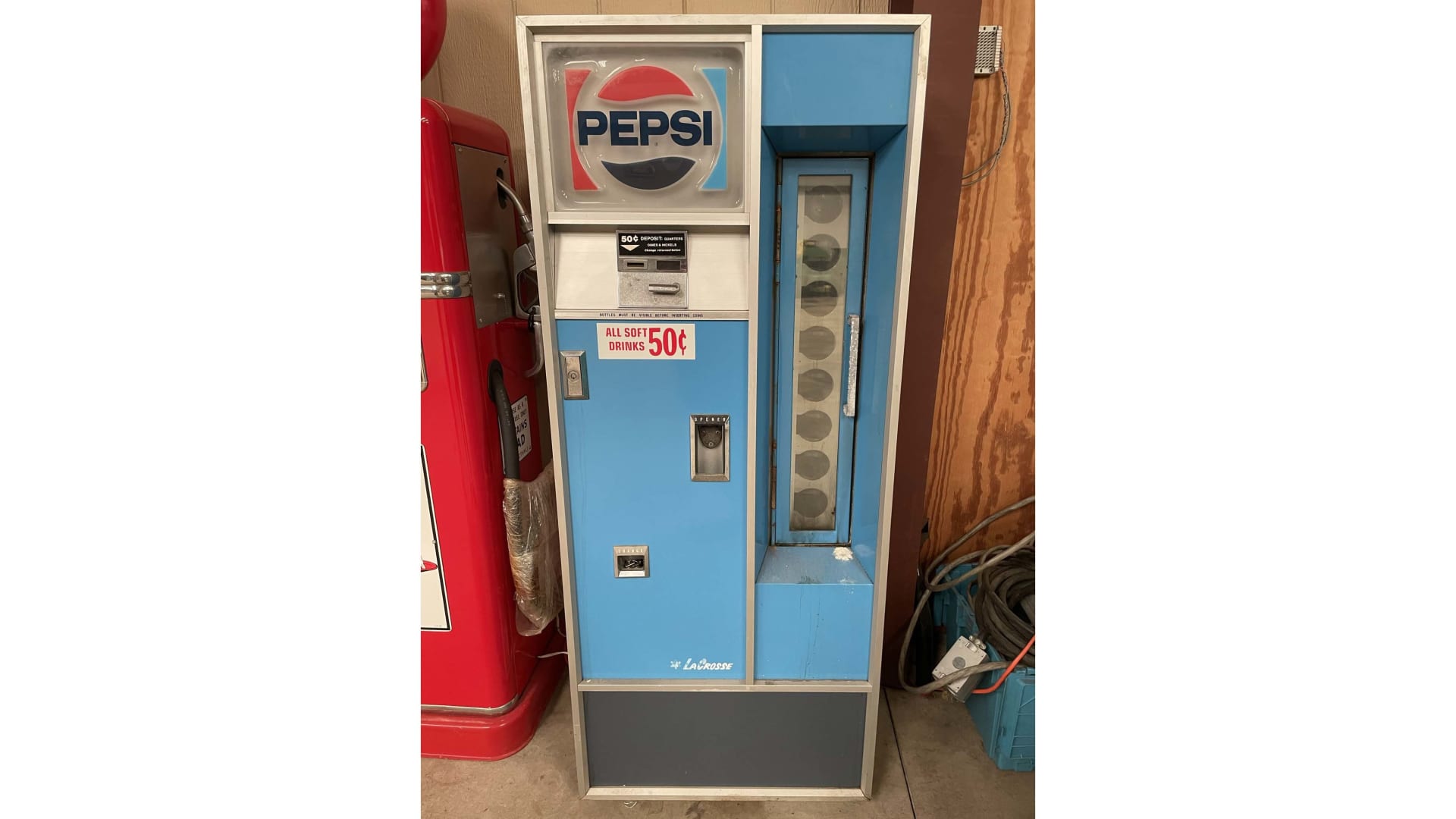 Lacrosse Pepsi Machine at Tulsa 2021 asZ324 - Mecum Auctions