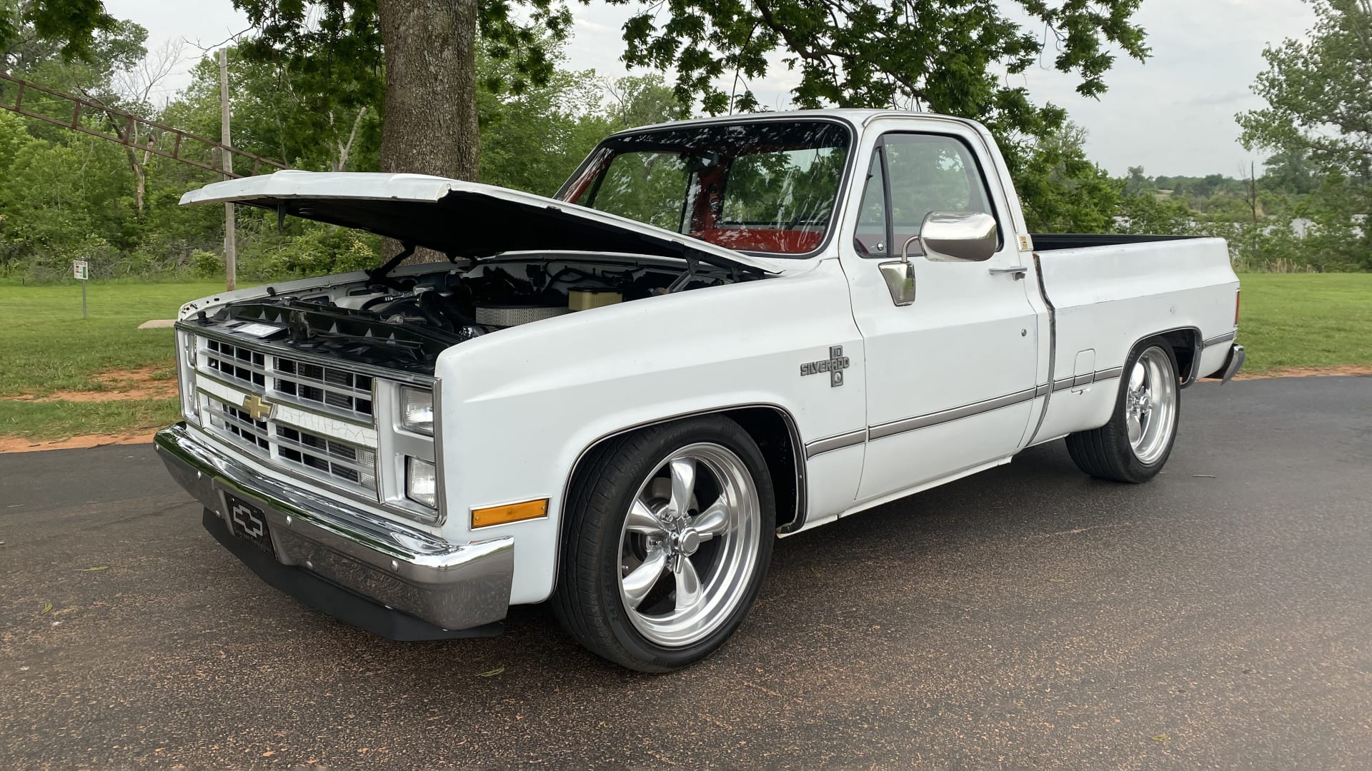 1987 Chevrolet C10 Custom Pickup at Tulsa 2022 as S26 - Mecum Auctions