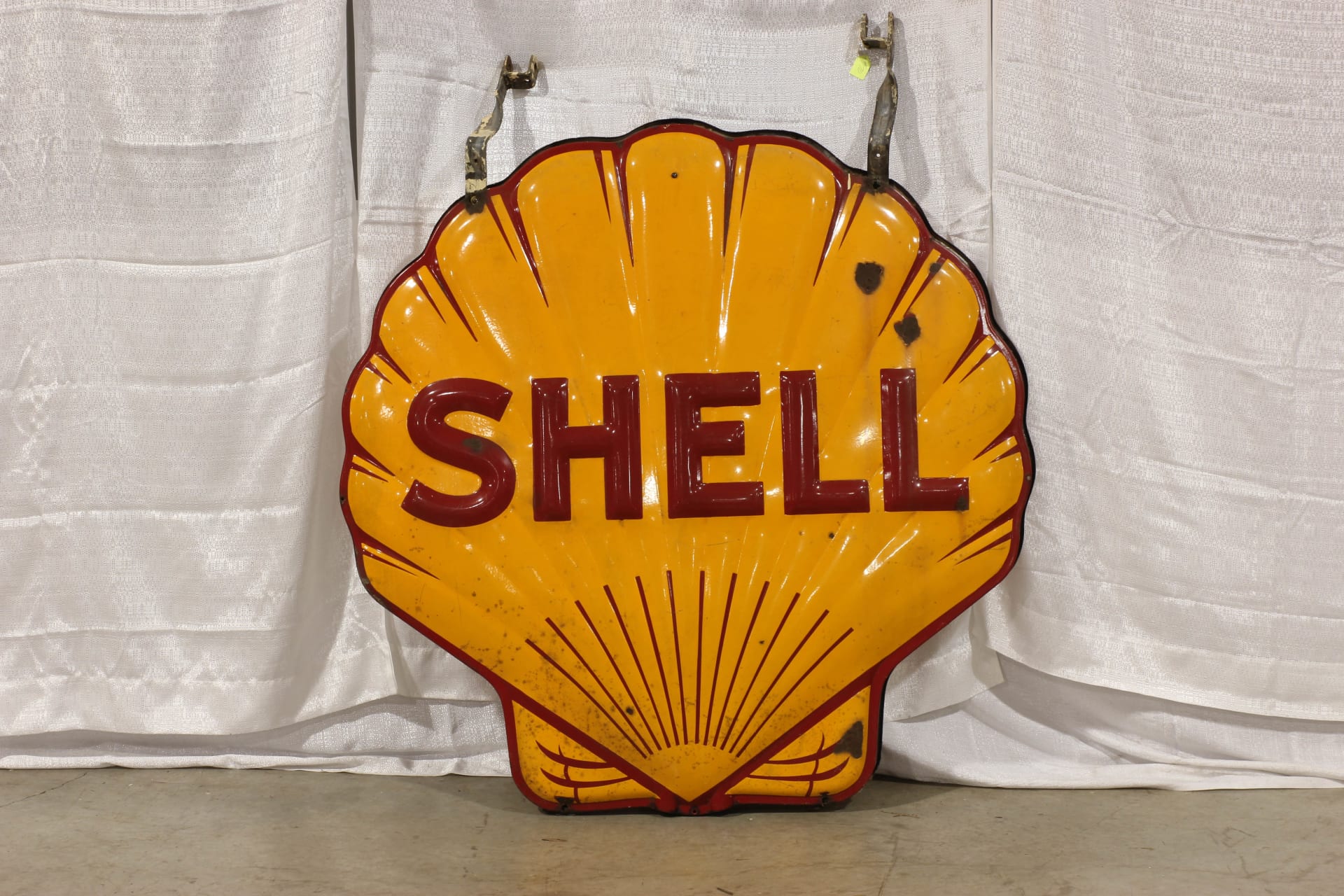 Shell 48x48x4 at The Walker Sign Collection 2015 as F100 - Mecum Auctions