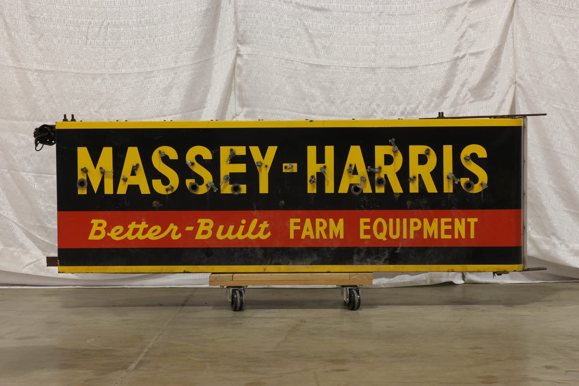 Massey-Harris 69x23x11 at The Walker Sign Collection 2015 as S275 ...