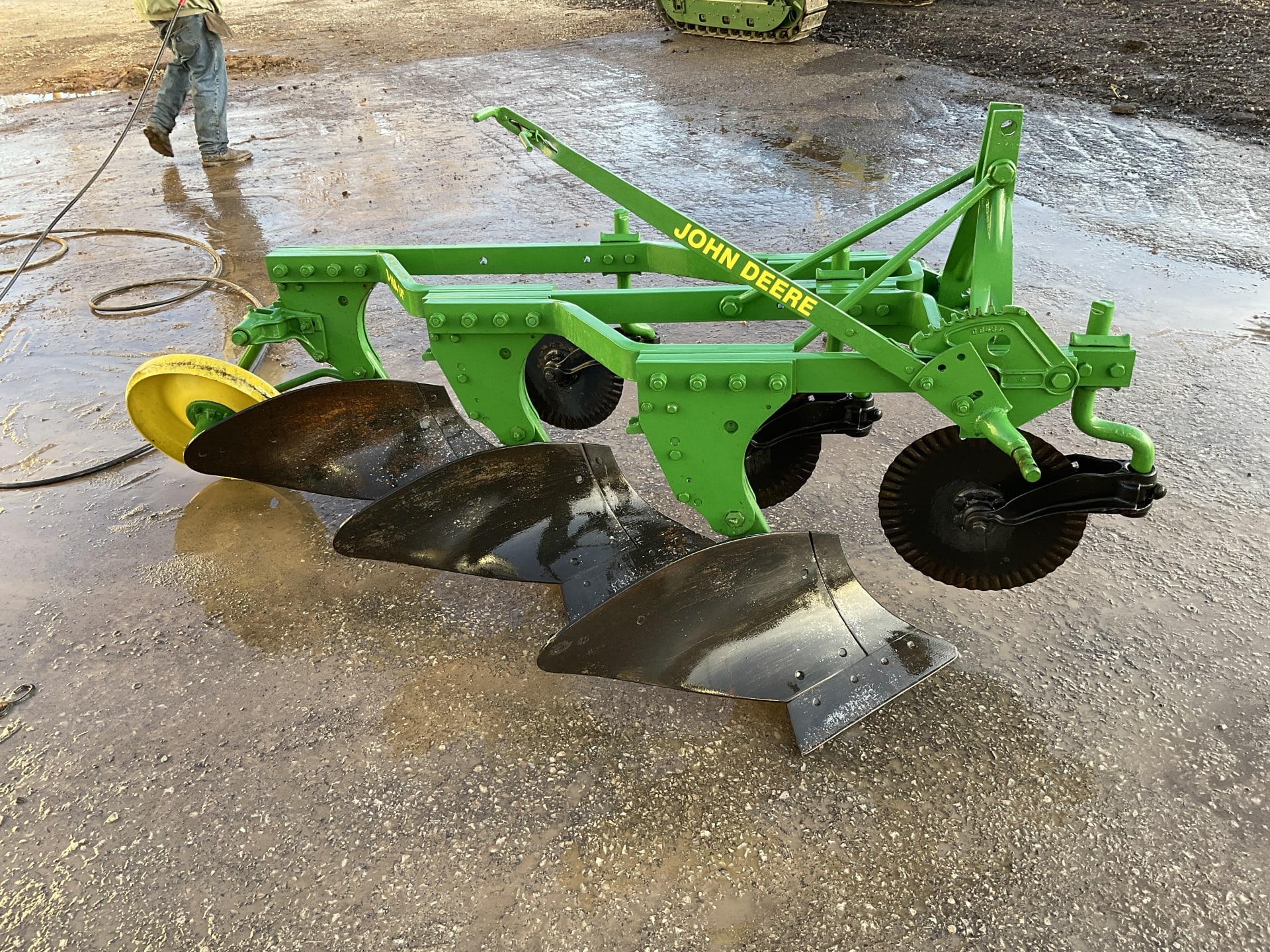 John Deere 3-Bottom Plow at Gone Farmin' Spring Classic 2023 as H6 ...