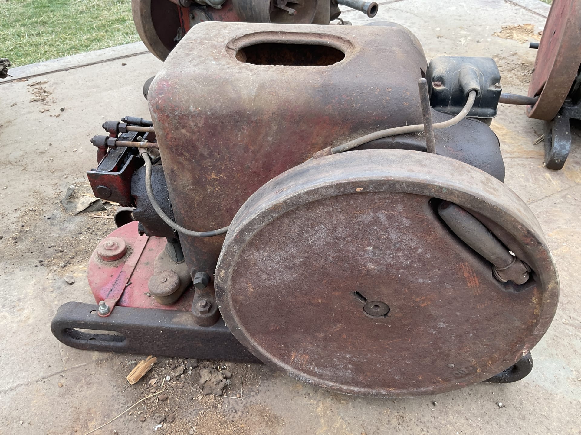 IHC Engine at Gone Farmin' Spring Classic 2023 as H27 - Mecum Auctions