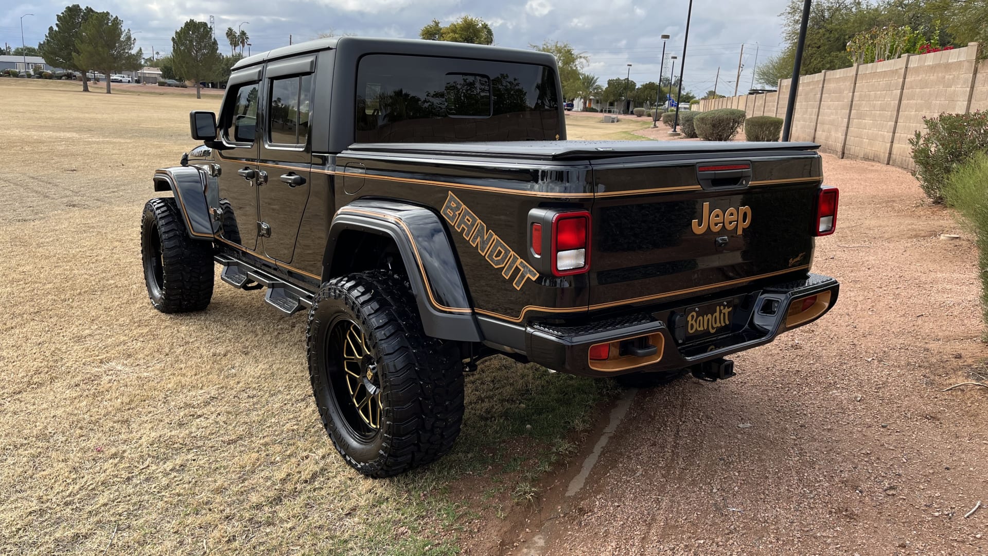 2022 Jeep Gladiator Bandit Edition Pickup at Glendale 2023 as F87 ...