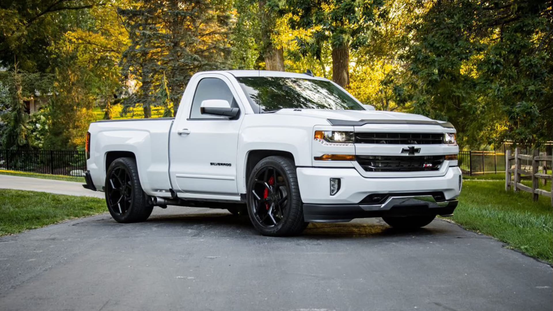 2017 Chevrolet Silverado Z71 Pickup at Indy 2023 as T43 - Mecum Auctions