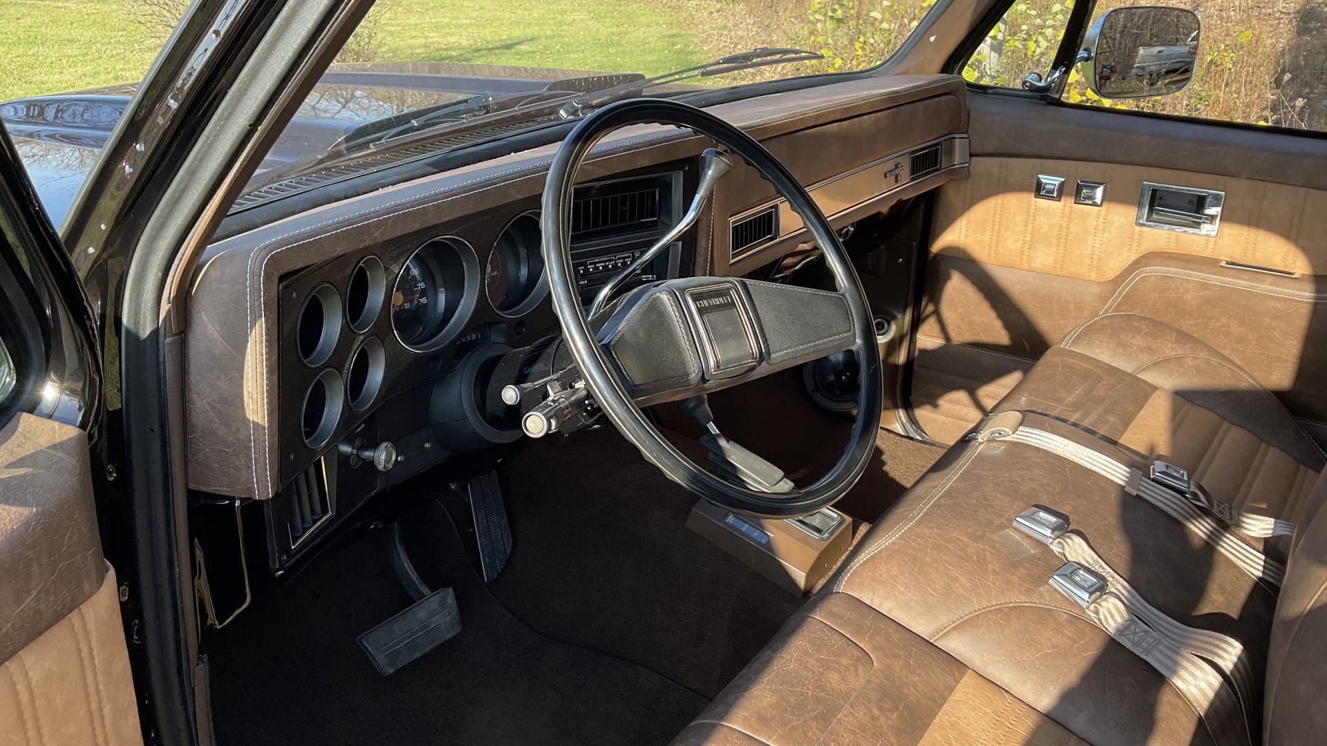 1985 Chevrolet Silverado Pickup at Indy 2023 as T115 - Mecum Auctions 1985 Chevrolet Silverado Pickup at Indy 2023 as T115 - Mecum Auctions