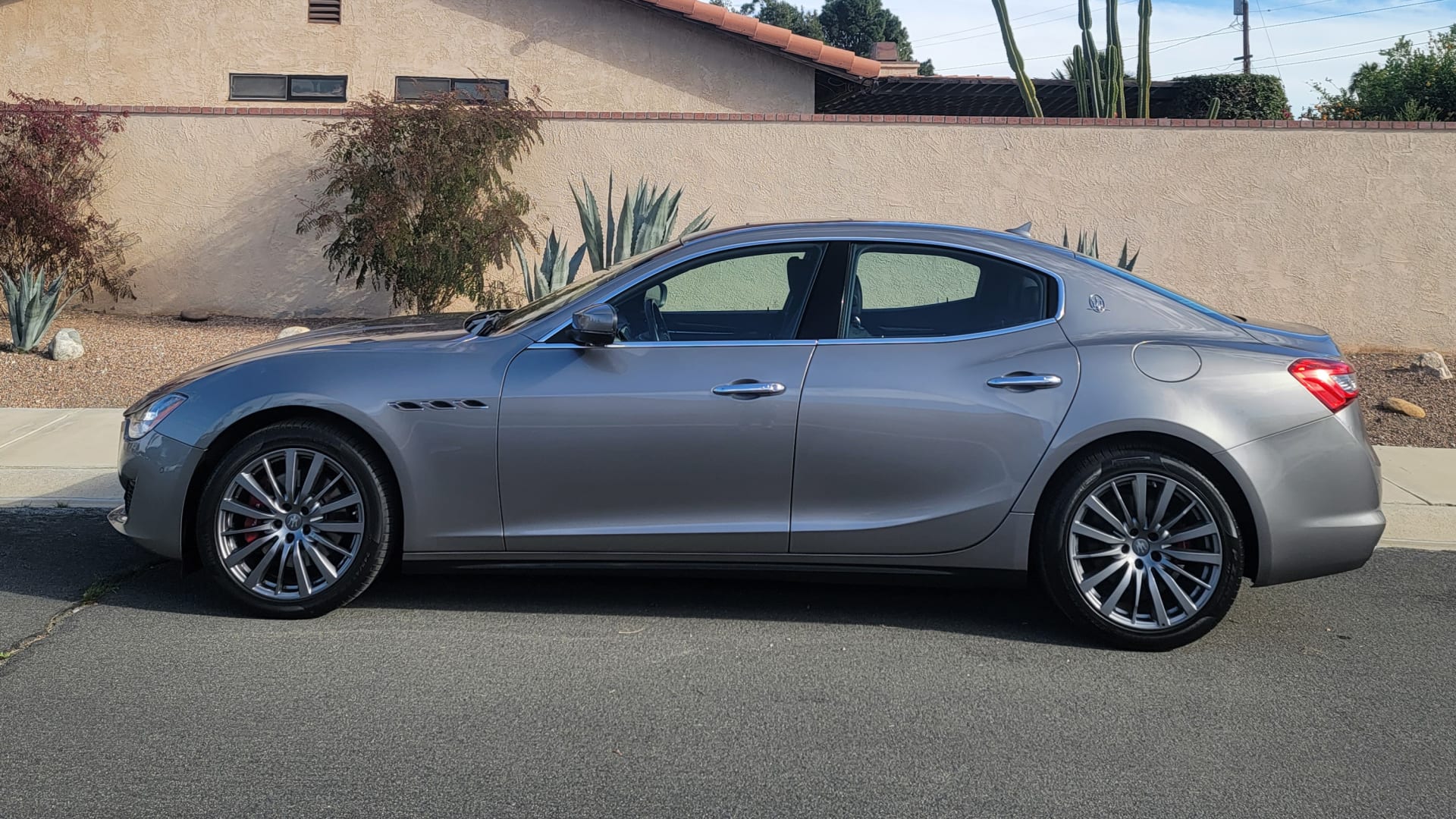 2019 Maserati Ghibli at Glendale 2023 as T81 - Mecum Auctions