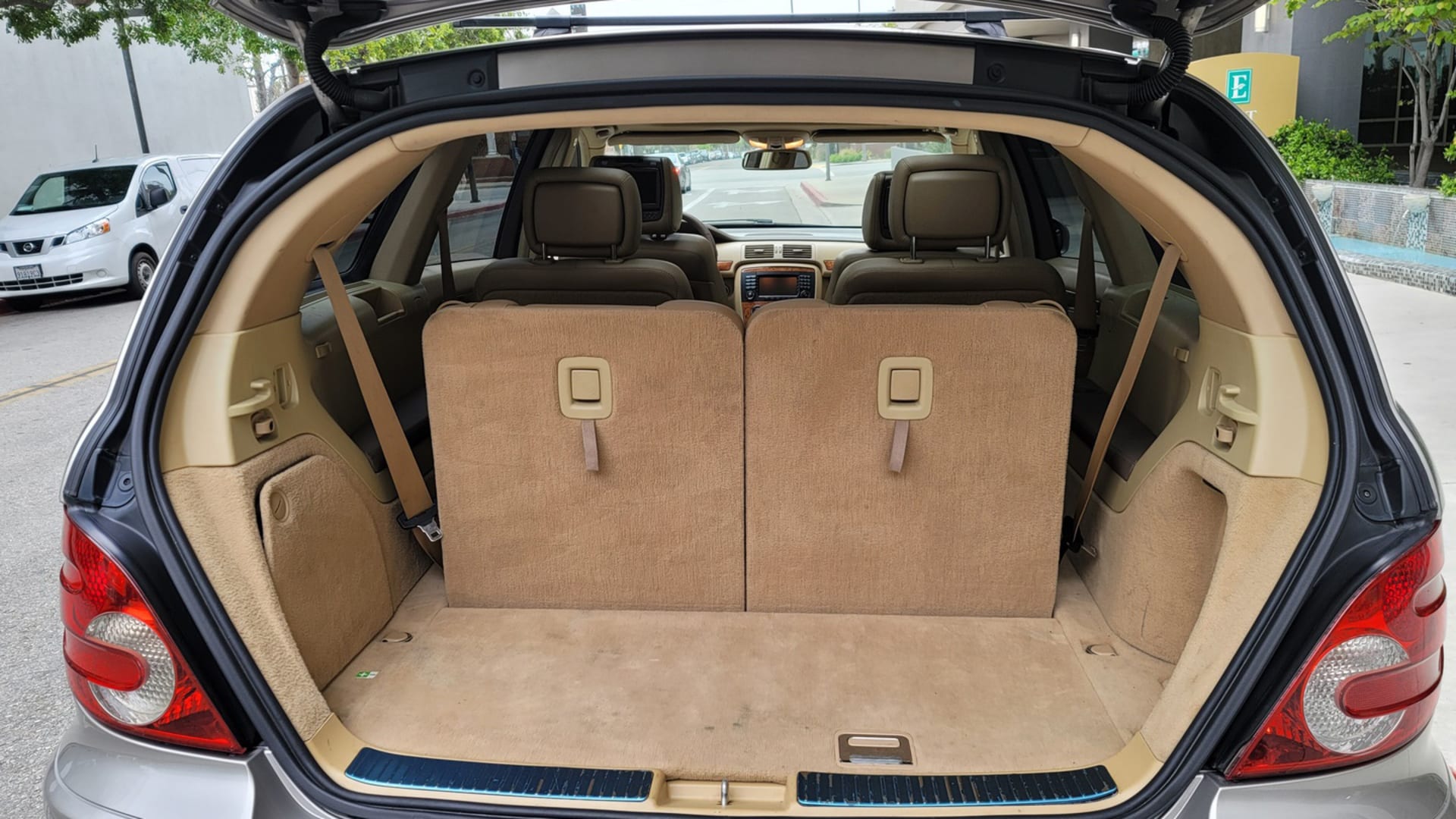 2007 Mercedes-Benz R320 CDI at Glendale 2023 as W36 - Mecum Auctions