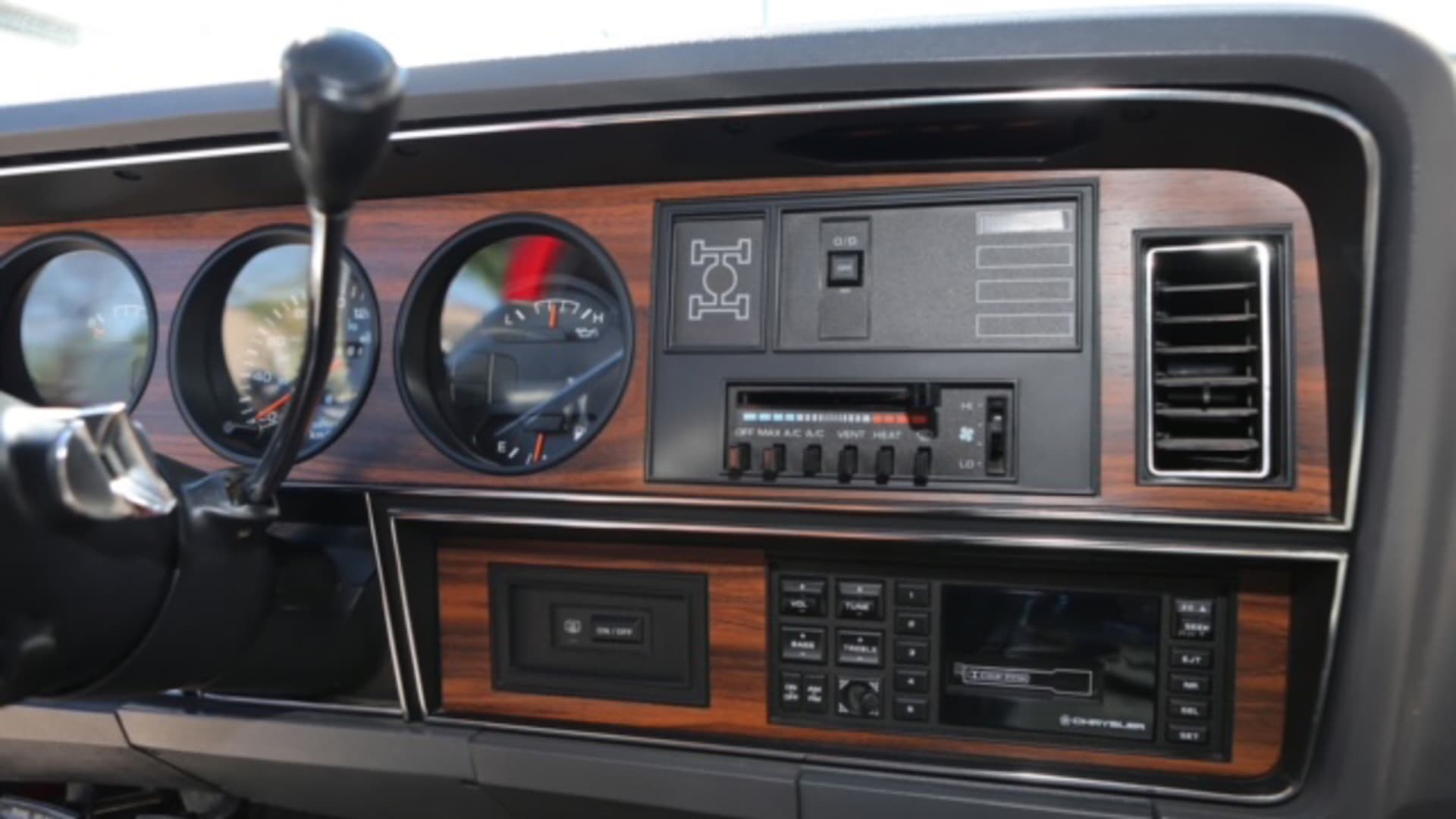 1990 Dodge Ramcharger at Glendale 2023 as W159 - Mecum Auctions