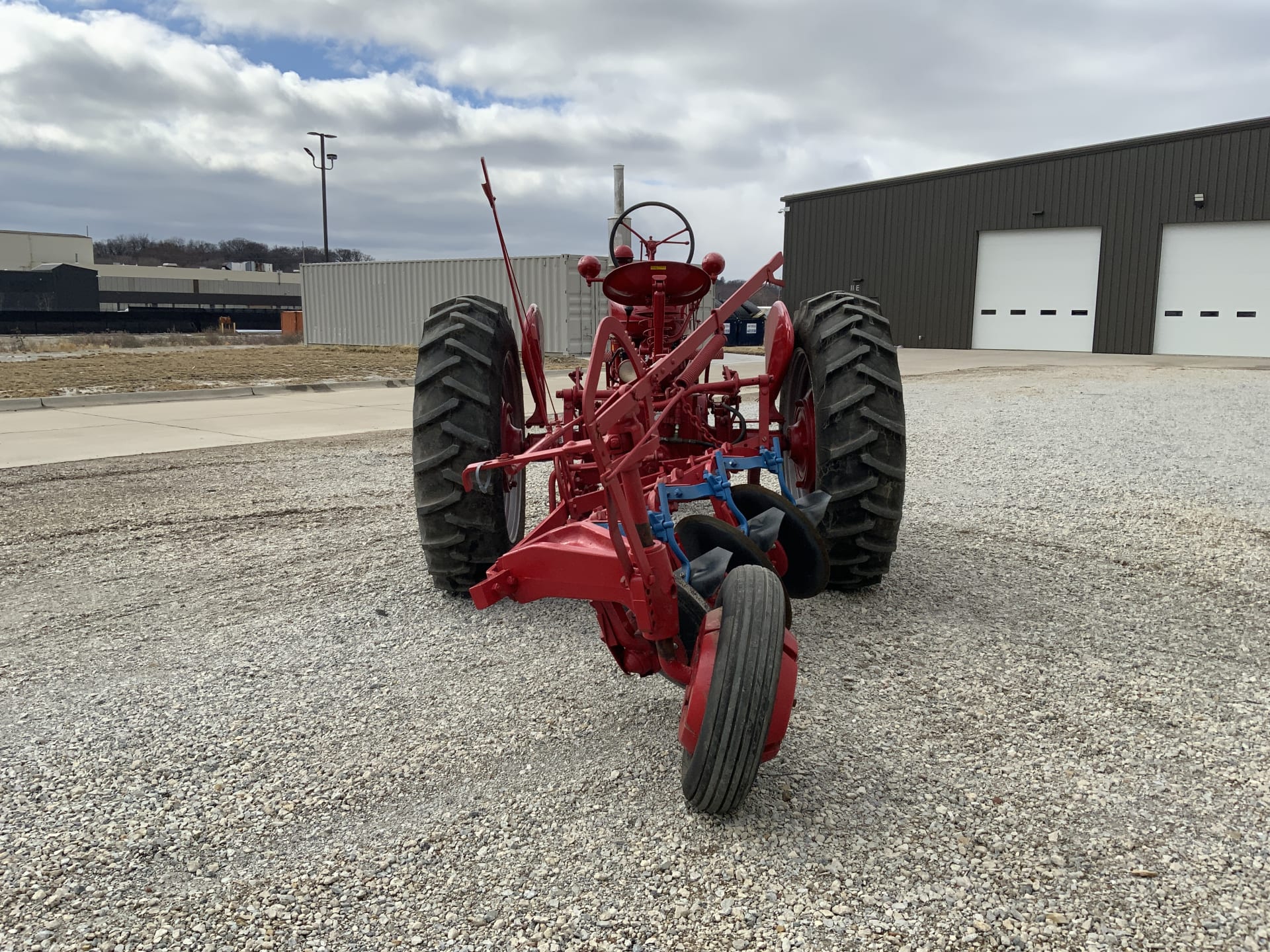 1948 Farmall M with 3-Bottom Disc Plow at Gone Farmin' Spring Classic ...