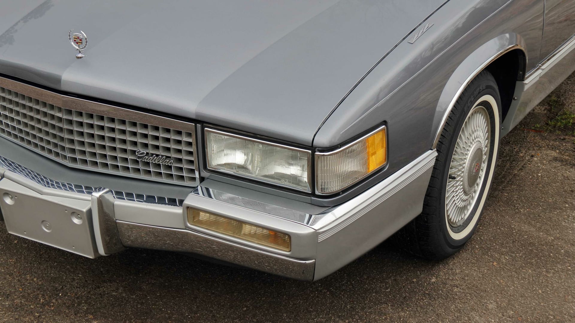 1990 Cadillac Fleetwood at Indy 2023 as T123 - Mecum Auctions