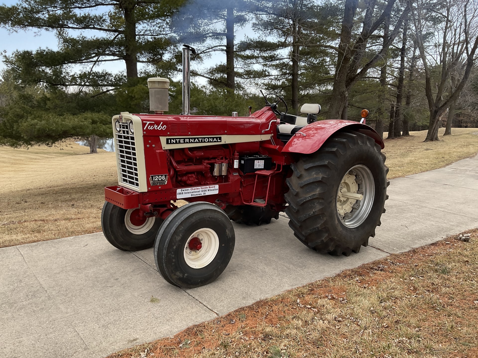 1966 International 1206 Wheatland at Gone Farmin' Spring Classic 2023 ...