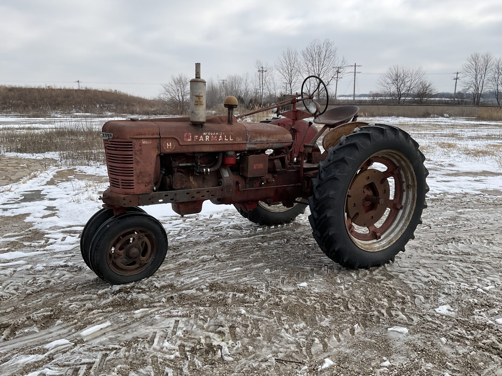 1940 Farmall H at Gone Farmin' Spring Classic 2023 as F211 - Mecum Auctions