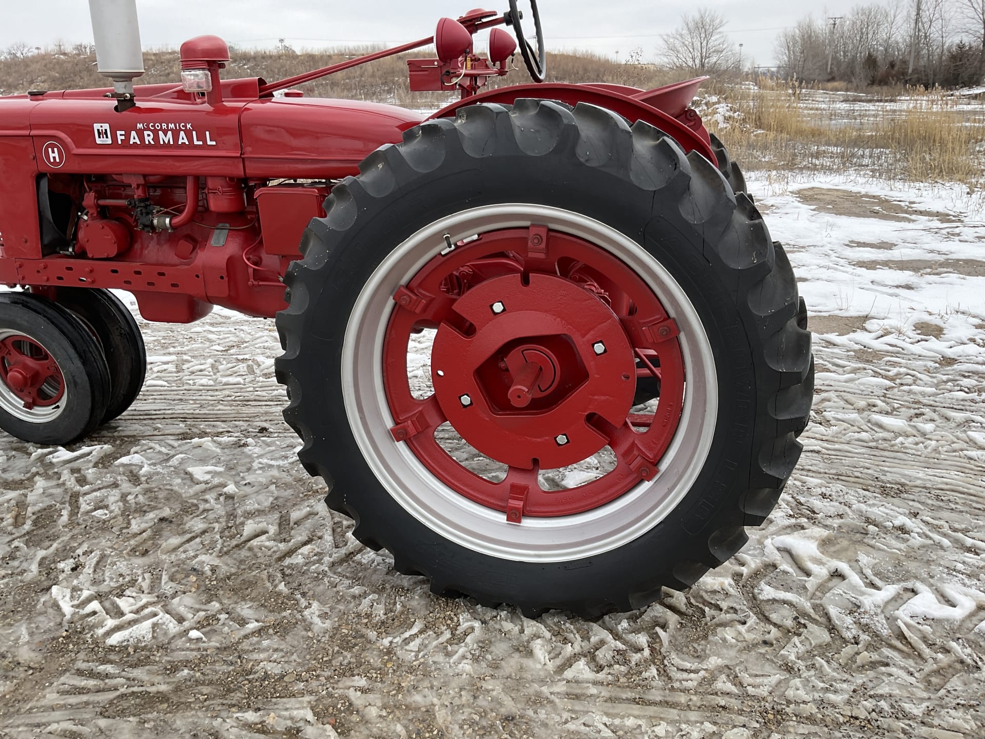 1939 Farmall H at Gone Farmin' Spring Classic 2023 as F223 - Mecum Auctions