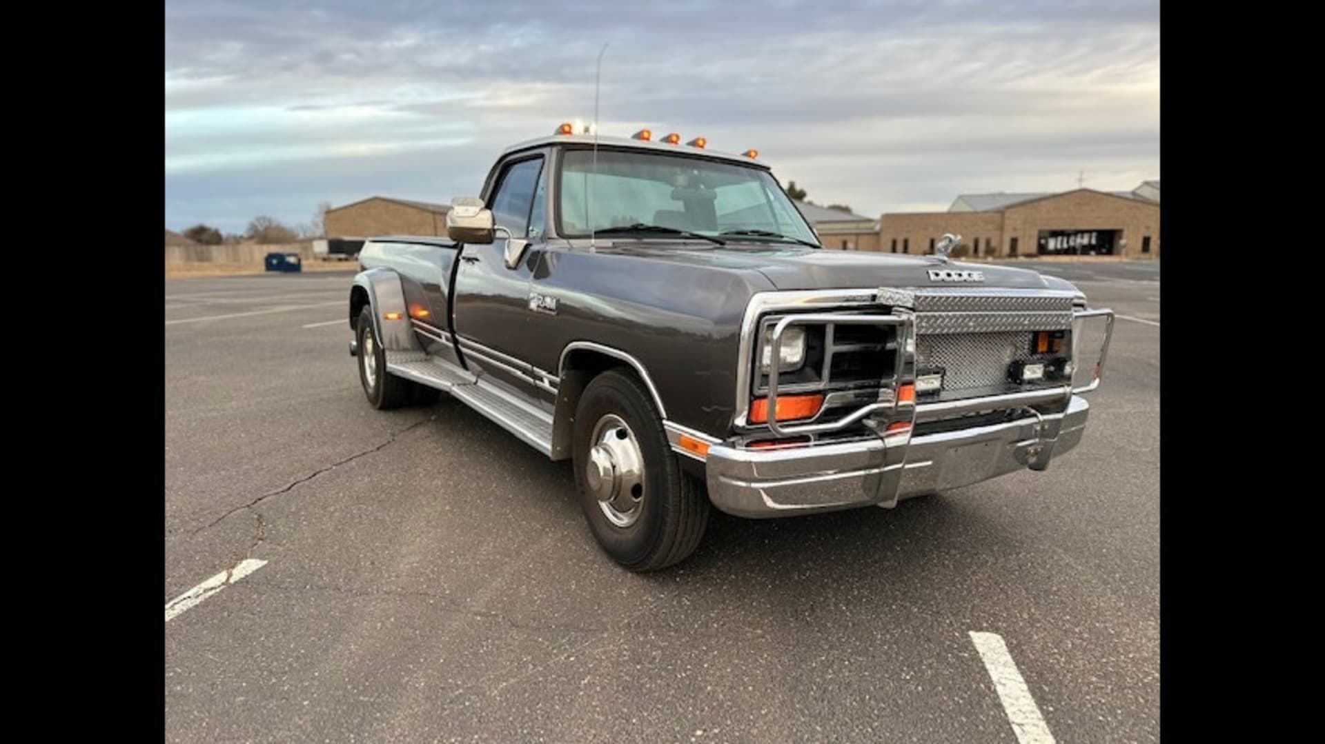 1990 Dodge D350 Dually Pickup at Houston 2023 as T167 - Mecum Auctions
