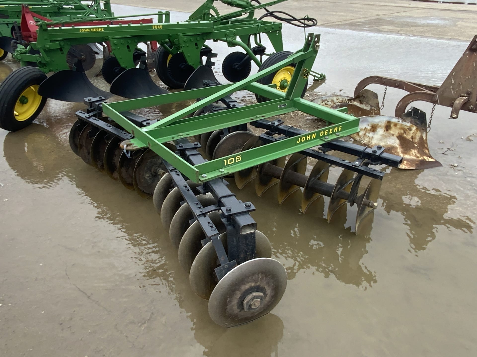 John Deere 105 Disc Plow at Gone Farmin' Spring Classic 2023 as F162.1 ...