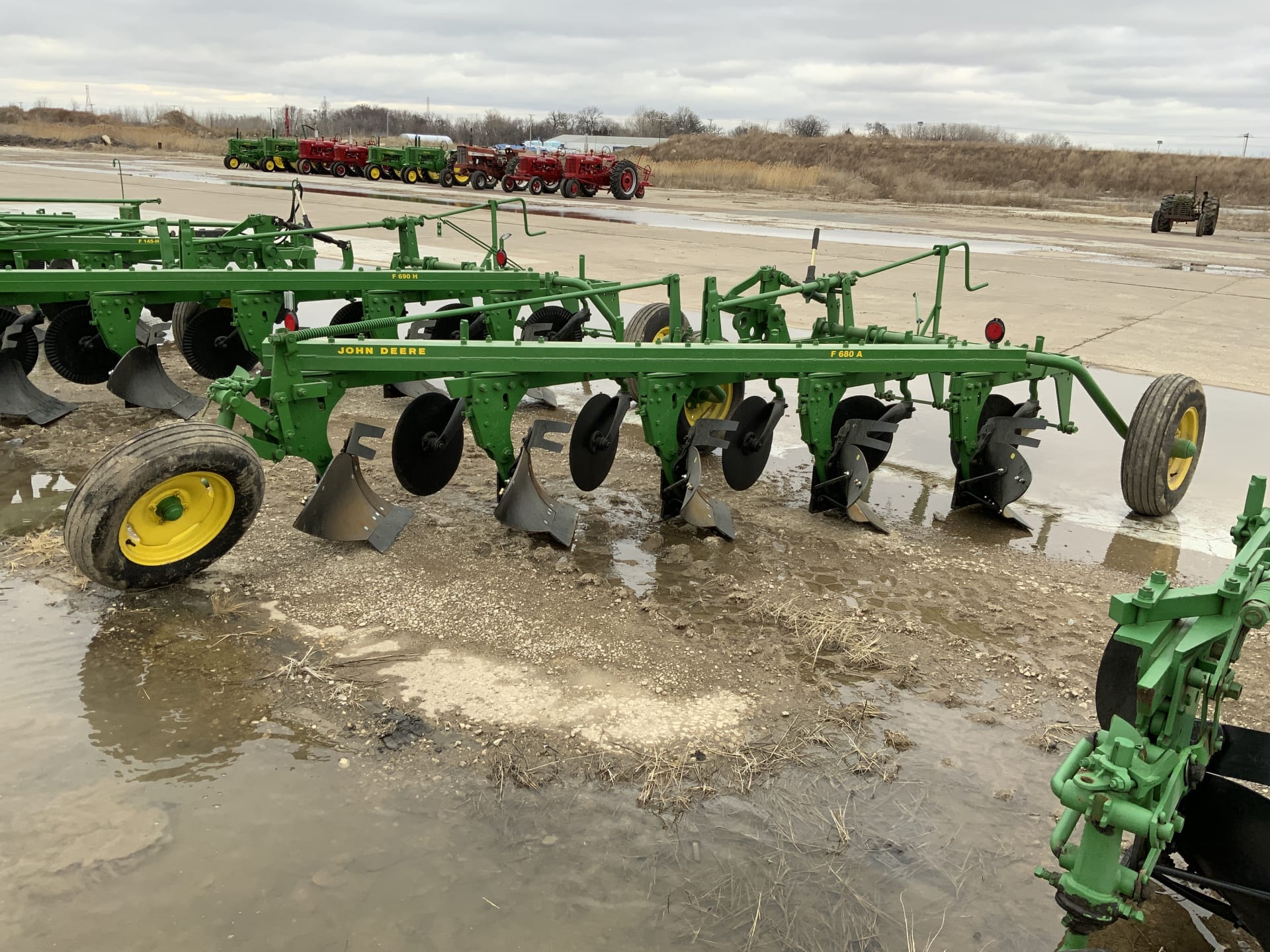 John Deere F680 Plow at Gone Farmin' Spring Classic 2023 as F172.1 ...