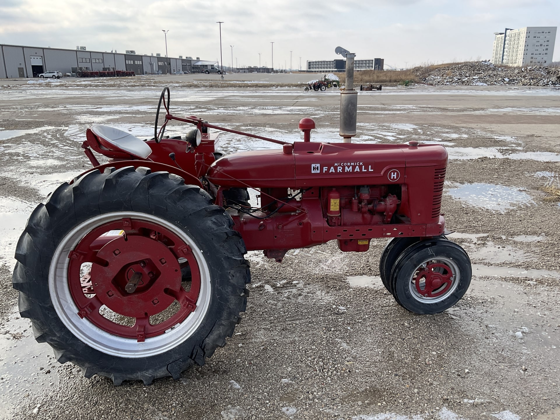 1940 Farmall H at Gone Farmin' Spring Classic 2023 as F234 - Mecum Auctions