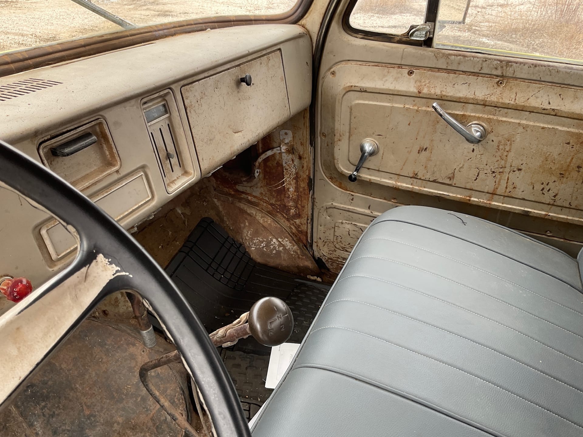 1964 GMC B4000 at Gone Farmin' Spring Classic 2023 as K82 - Mecum Auctions