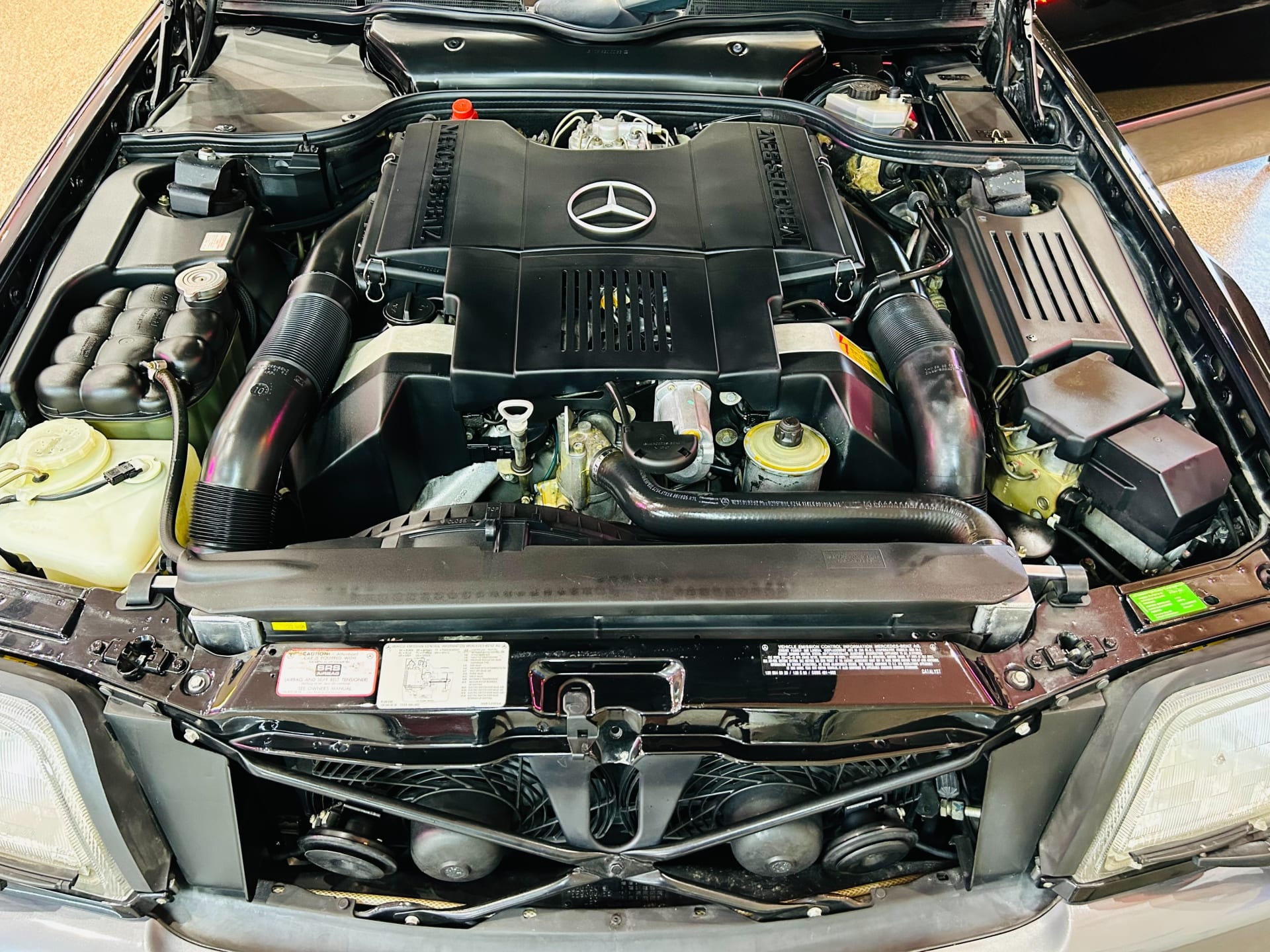 1992 Mercedes-Benz SL500 Convertible at Glendale 2023 as G128 - Mecum ...