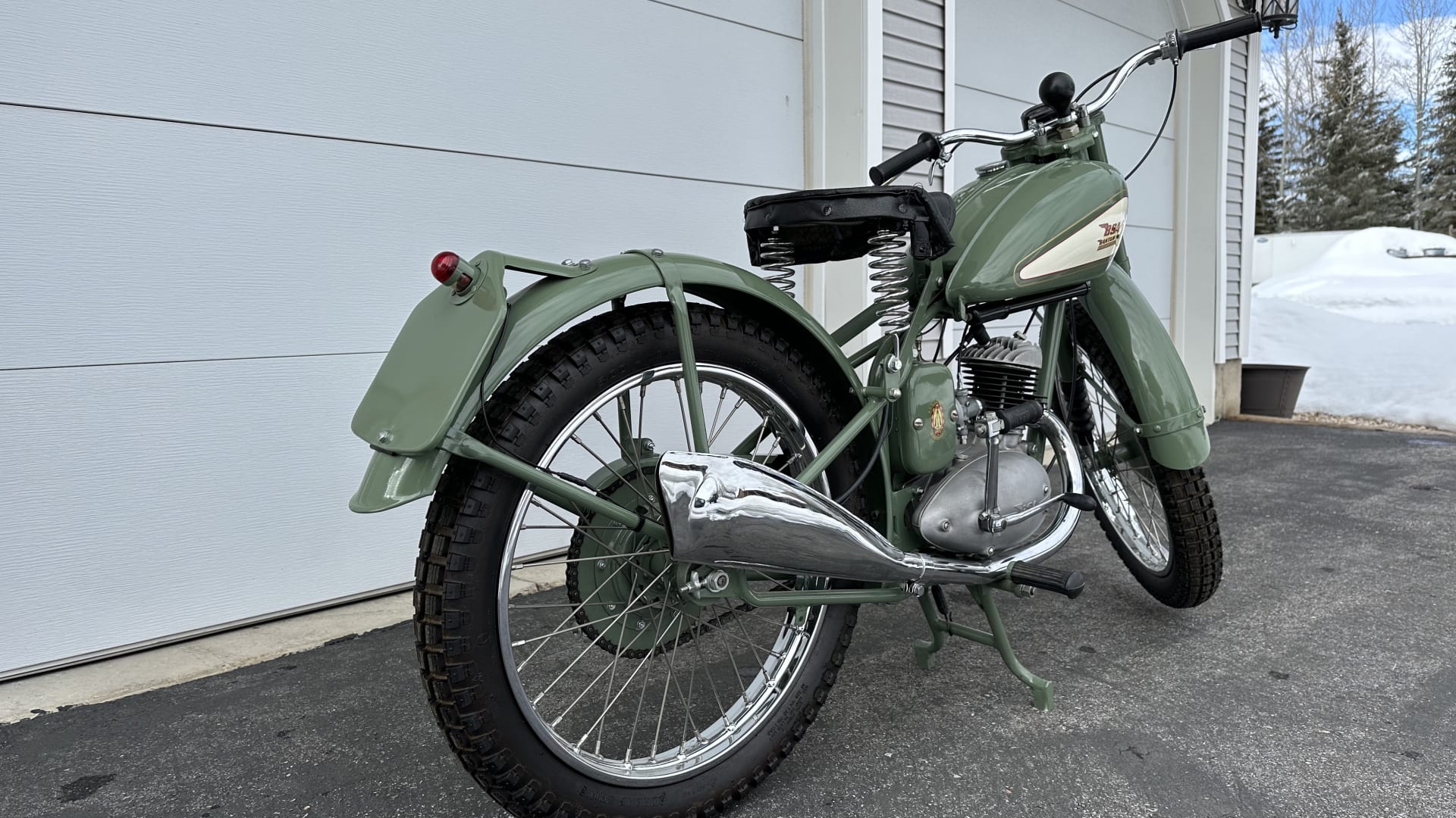 1950 BSA Bantam D1 at Glendale 2023 as G63 - Mecum Auctions